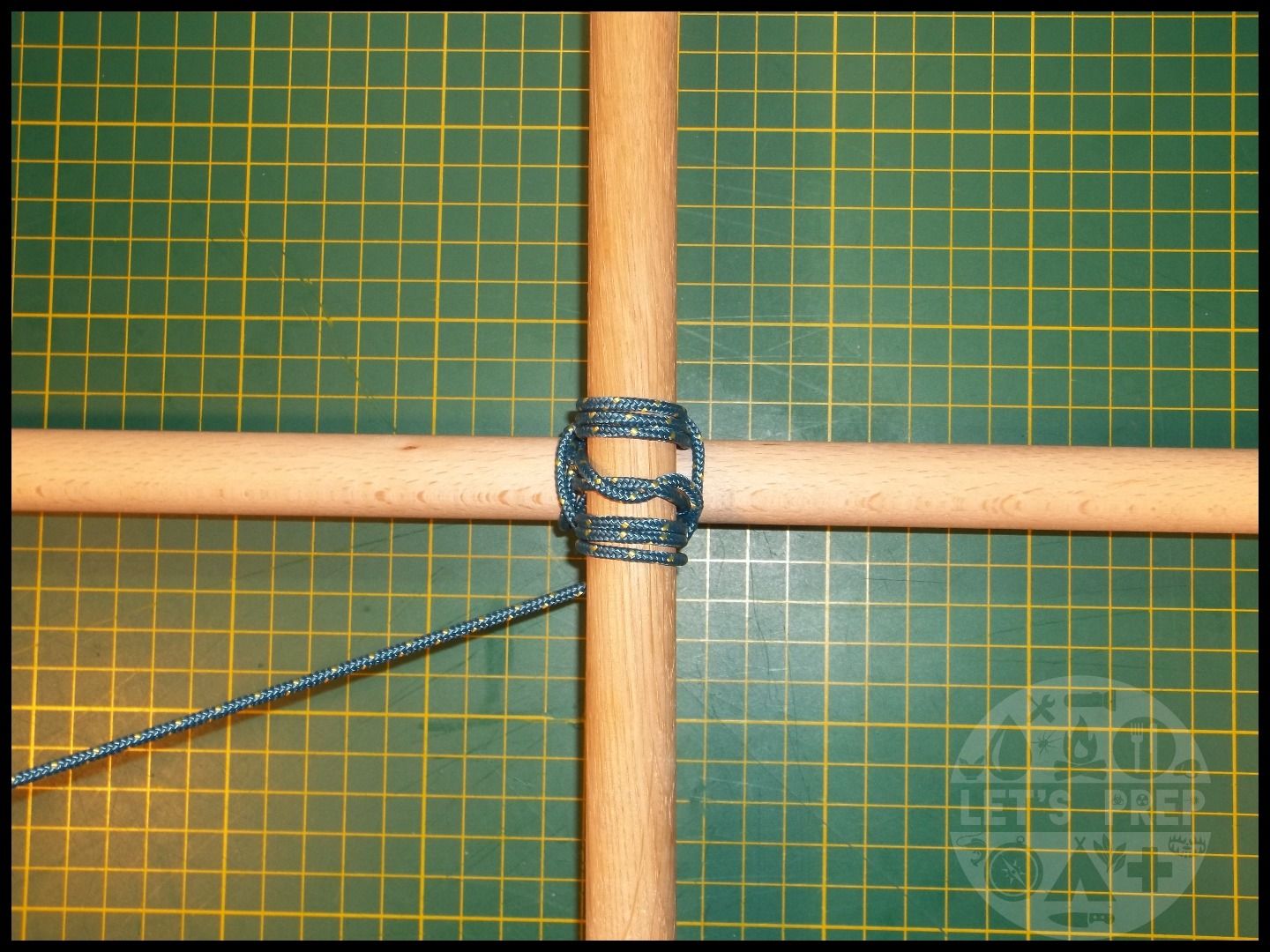 Quick Skills #4: How to Tie Lashings - Pt.1 Square Lashing : 7 Steps ...