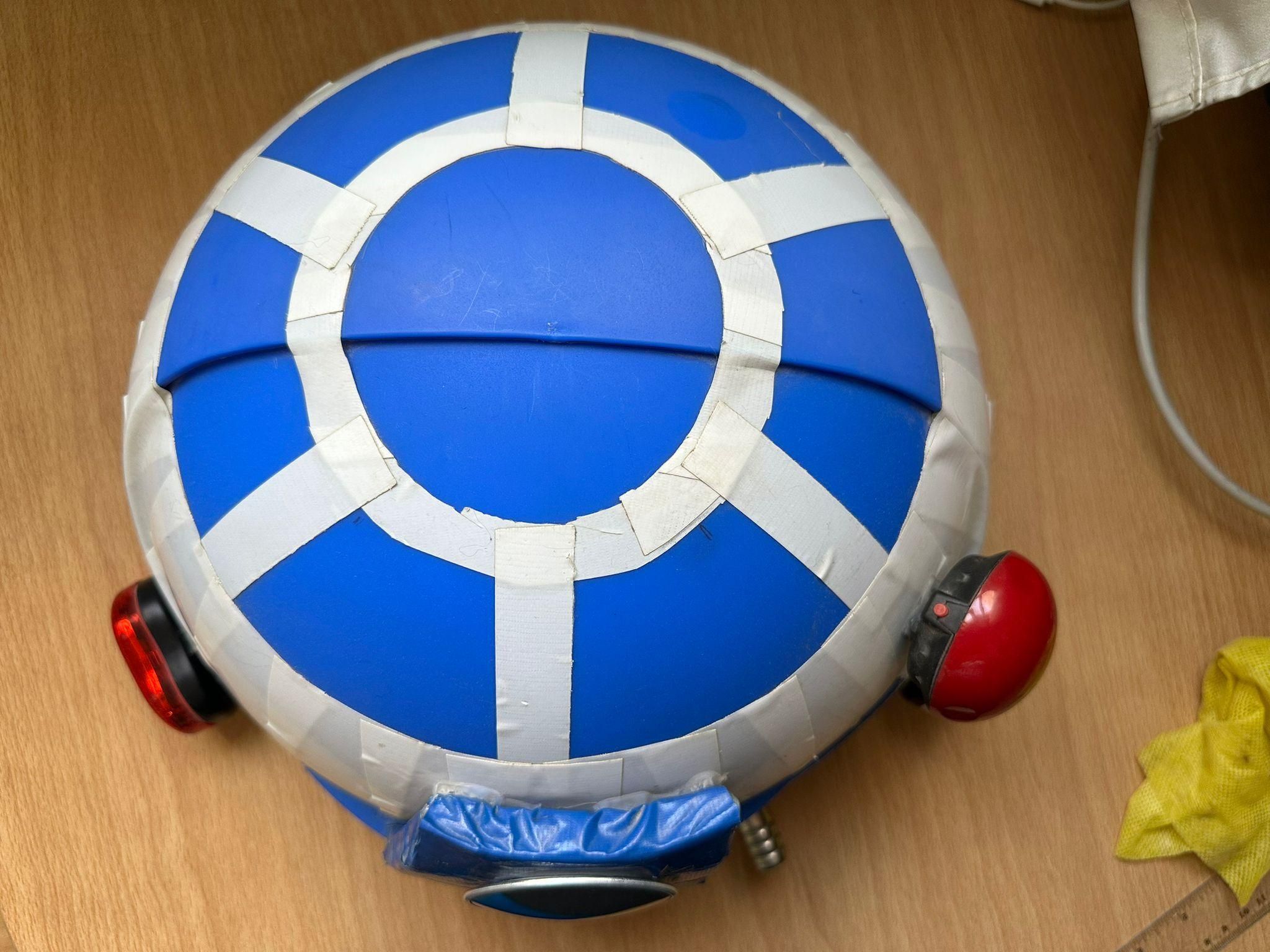 R2D2 Helmet From a Trash Can Cover : 4 Steps (with Pictures ...