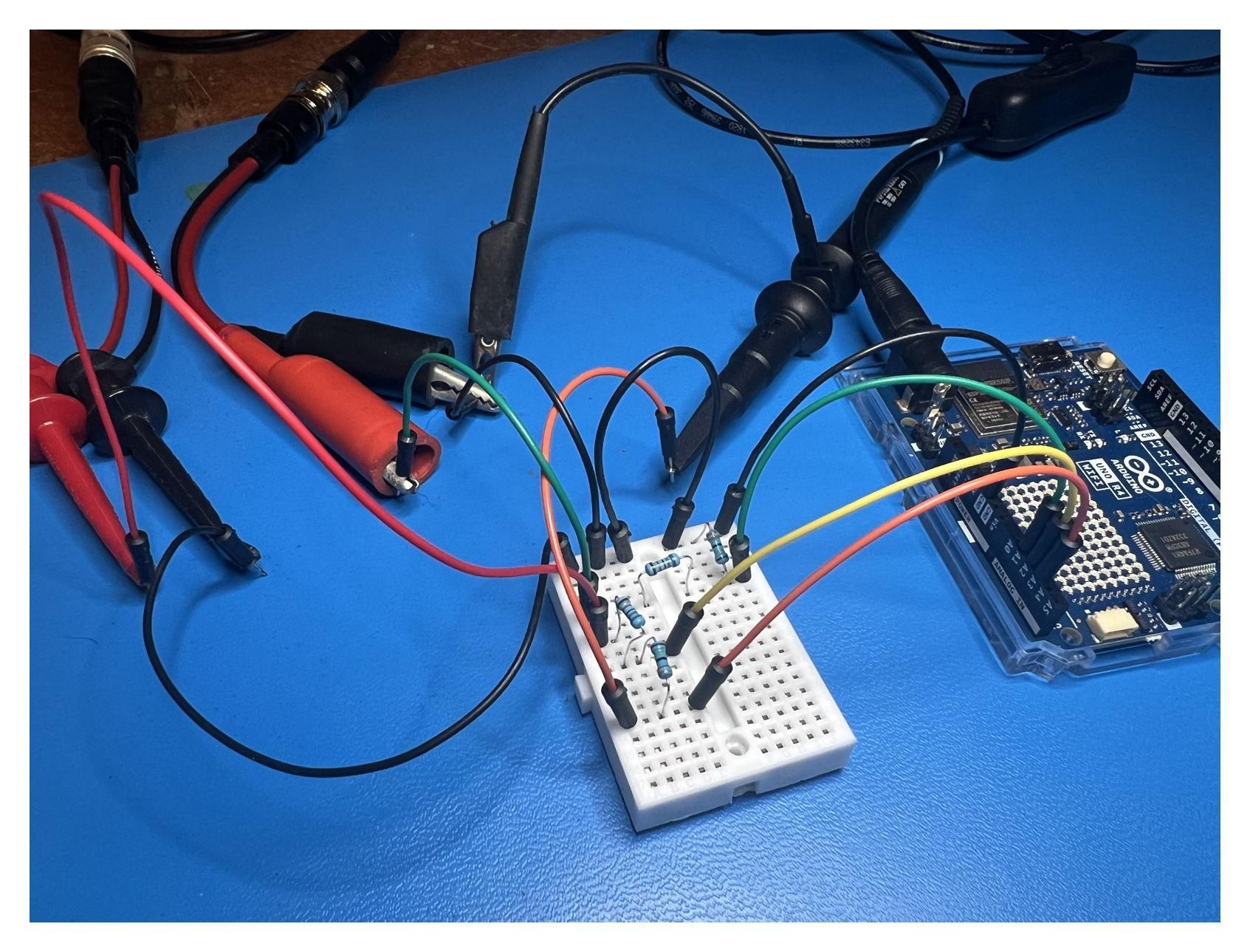 Using the Built-In Operational Amplifier (OPAMP) on the Arduino UNO R4 ...