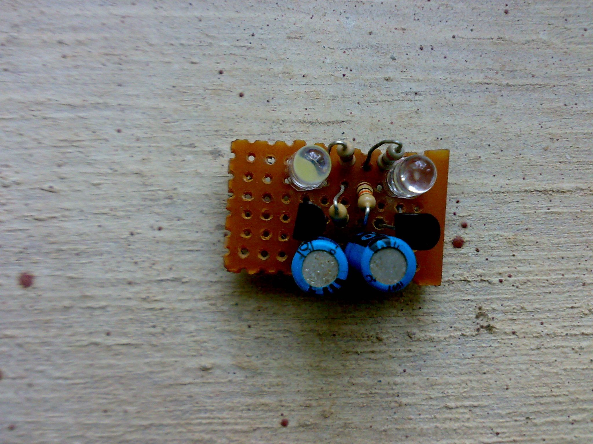 Flip Flop LED Circuit : 3 Steps (with Pictures) - Instructables