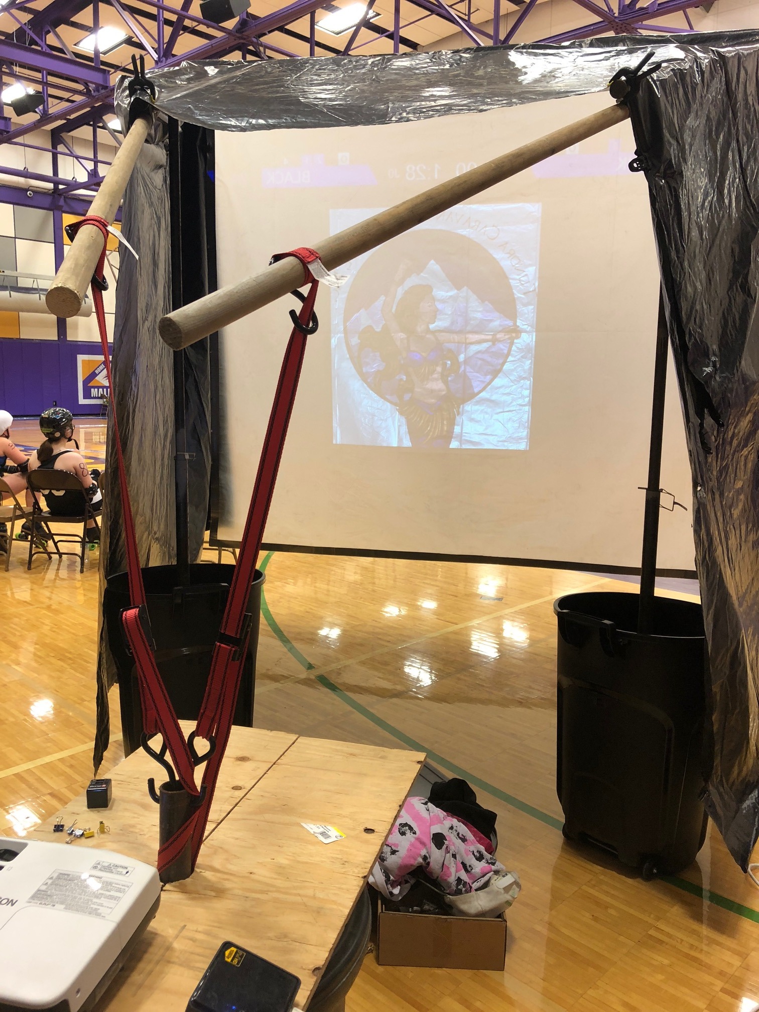 Free-Standing Cantilevered Rear Projection Screen : 5 Steps (with ...