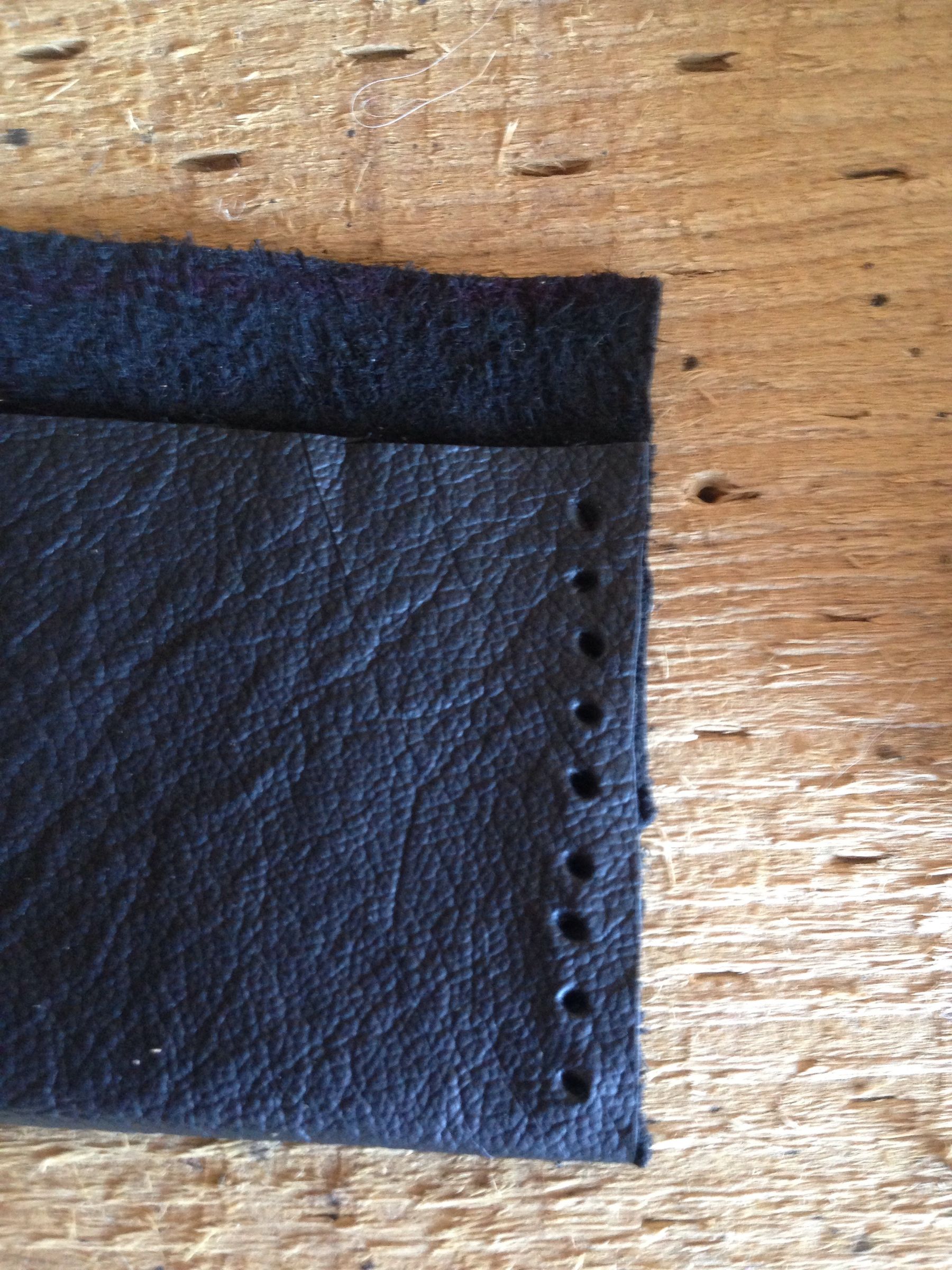 Leather Compass Pouch : 5 Steps - Instructables