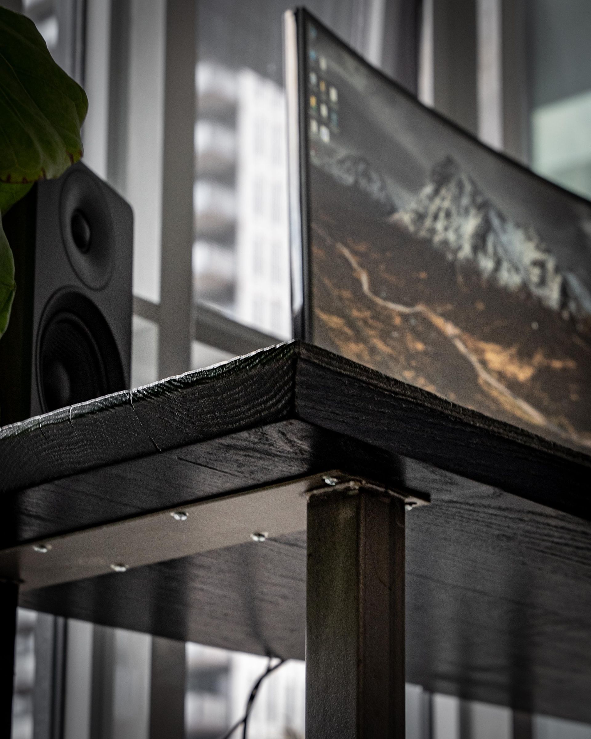 The Shou Sugi Ban Desk : 20 Steps (with Pictures) - Instructables