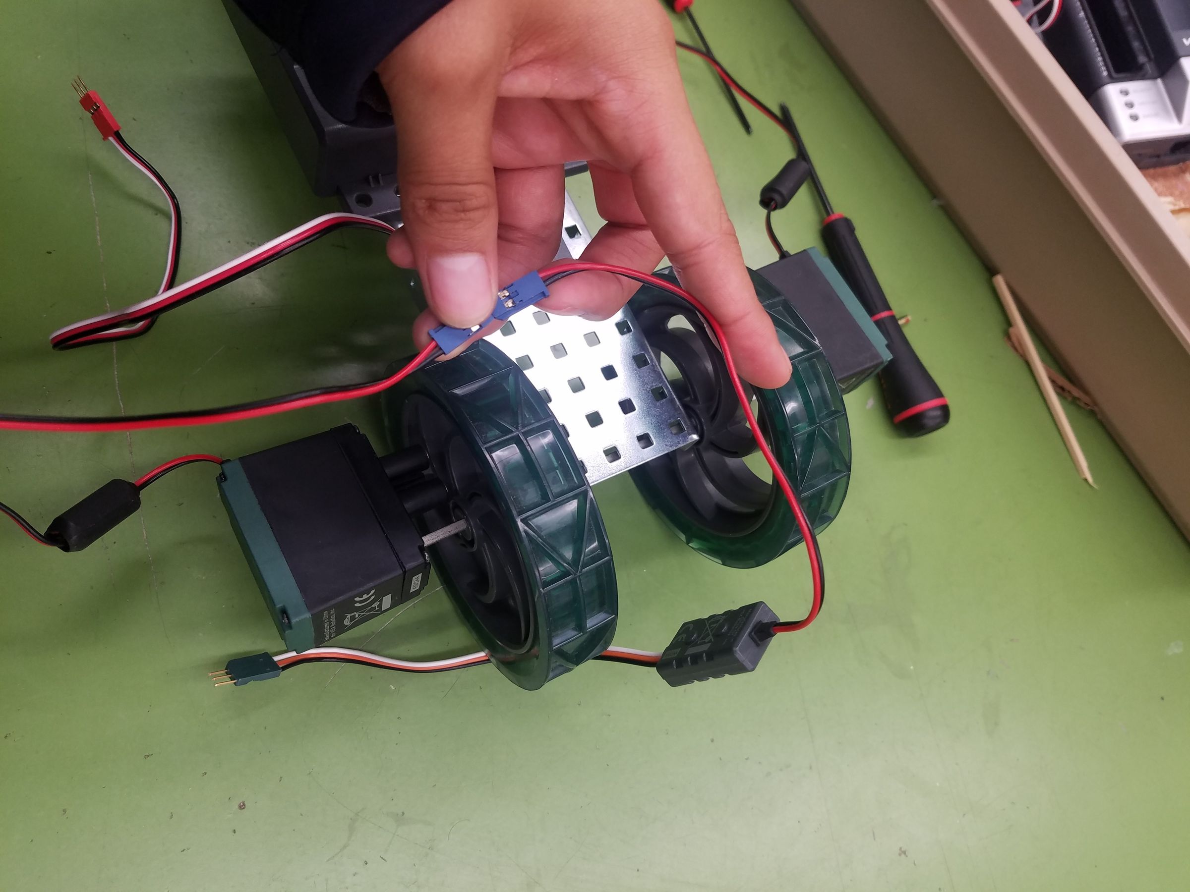 ROBOTC VEX Light Sensor Car : 5 Steps - Instructables