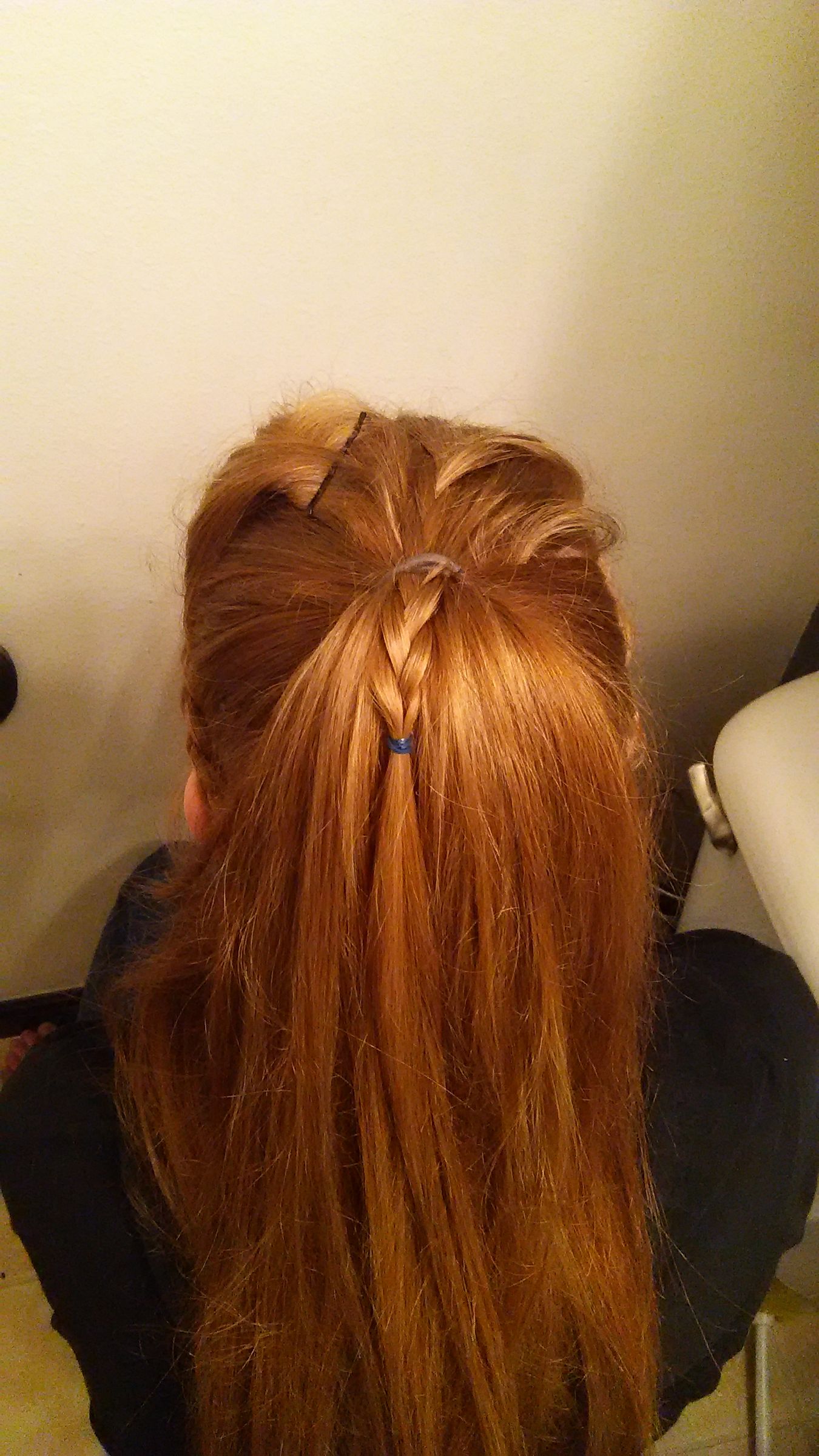 Pretty Up Do : 4 Steps (with Pictures) - Instructables