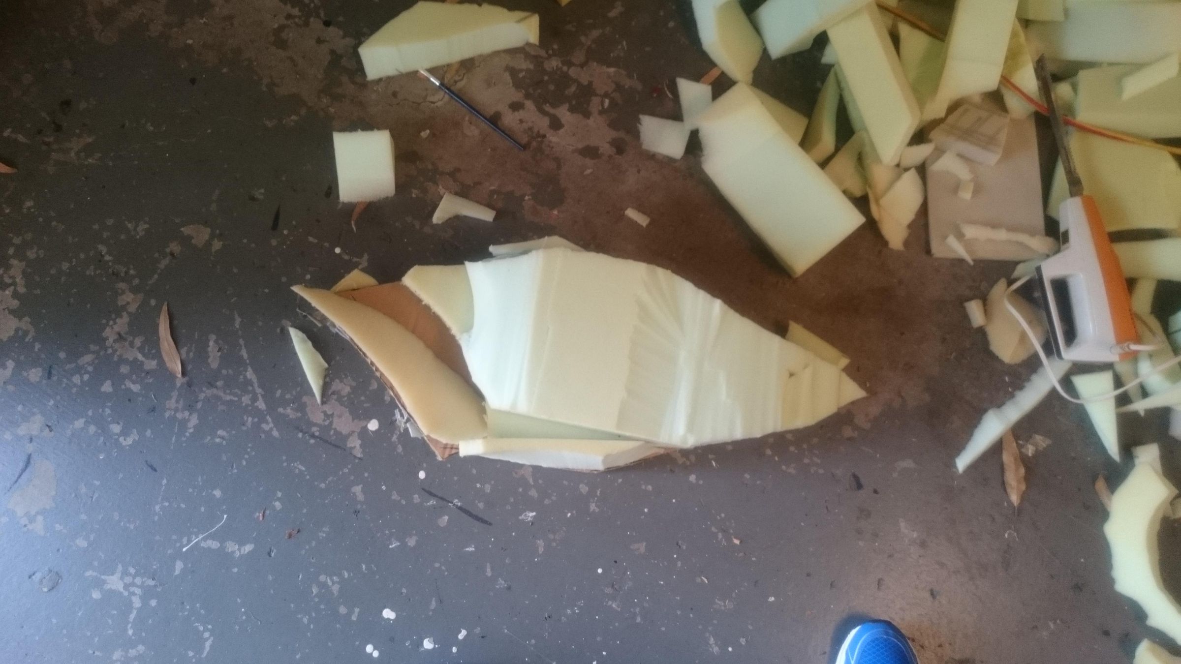 EVA Foam Robot Costume : 16 Steps (with Pictures) - Instructables