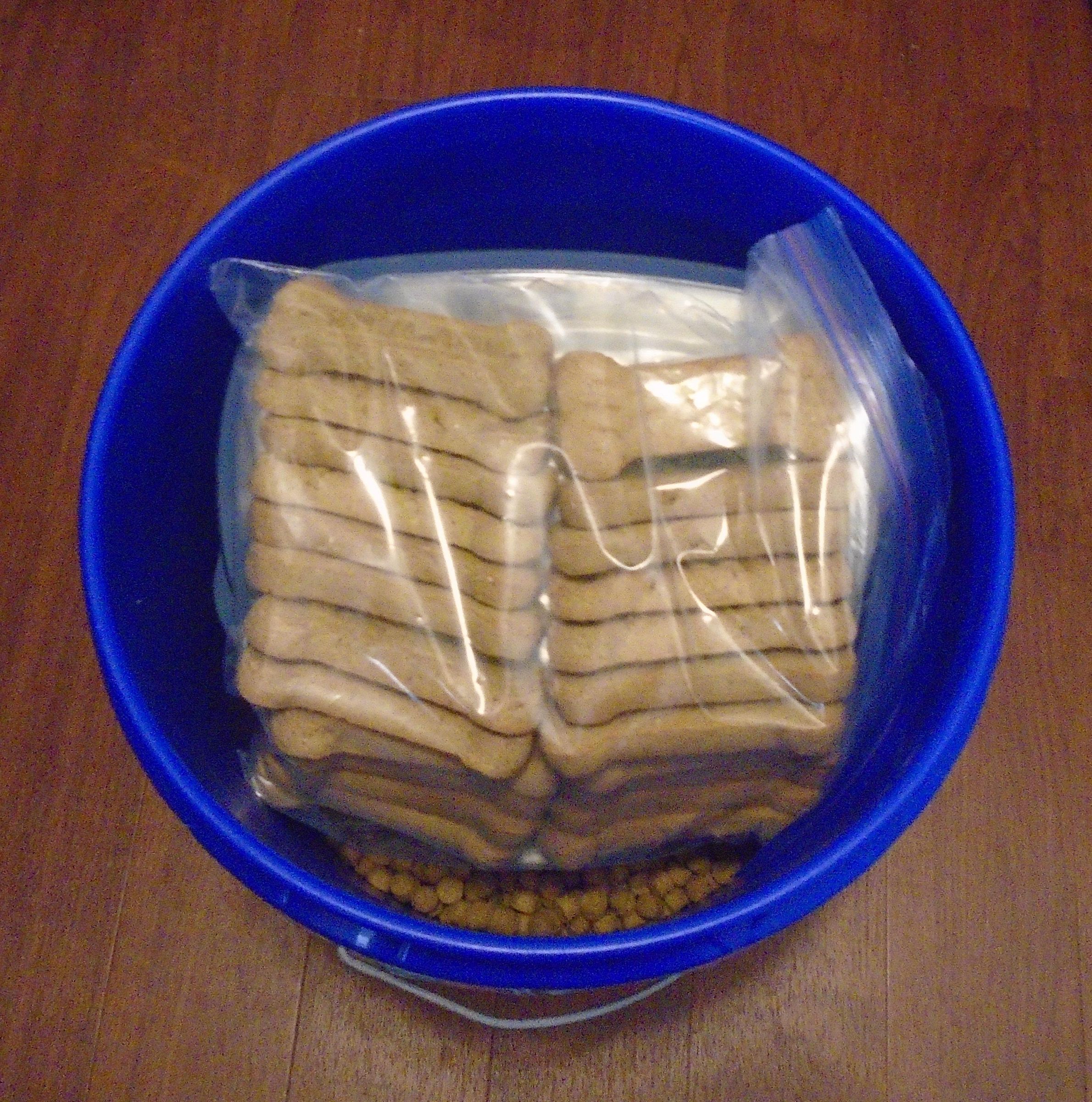 Traveling Pet Bucket : 6 Steps (with Pictures) - Instructables