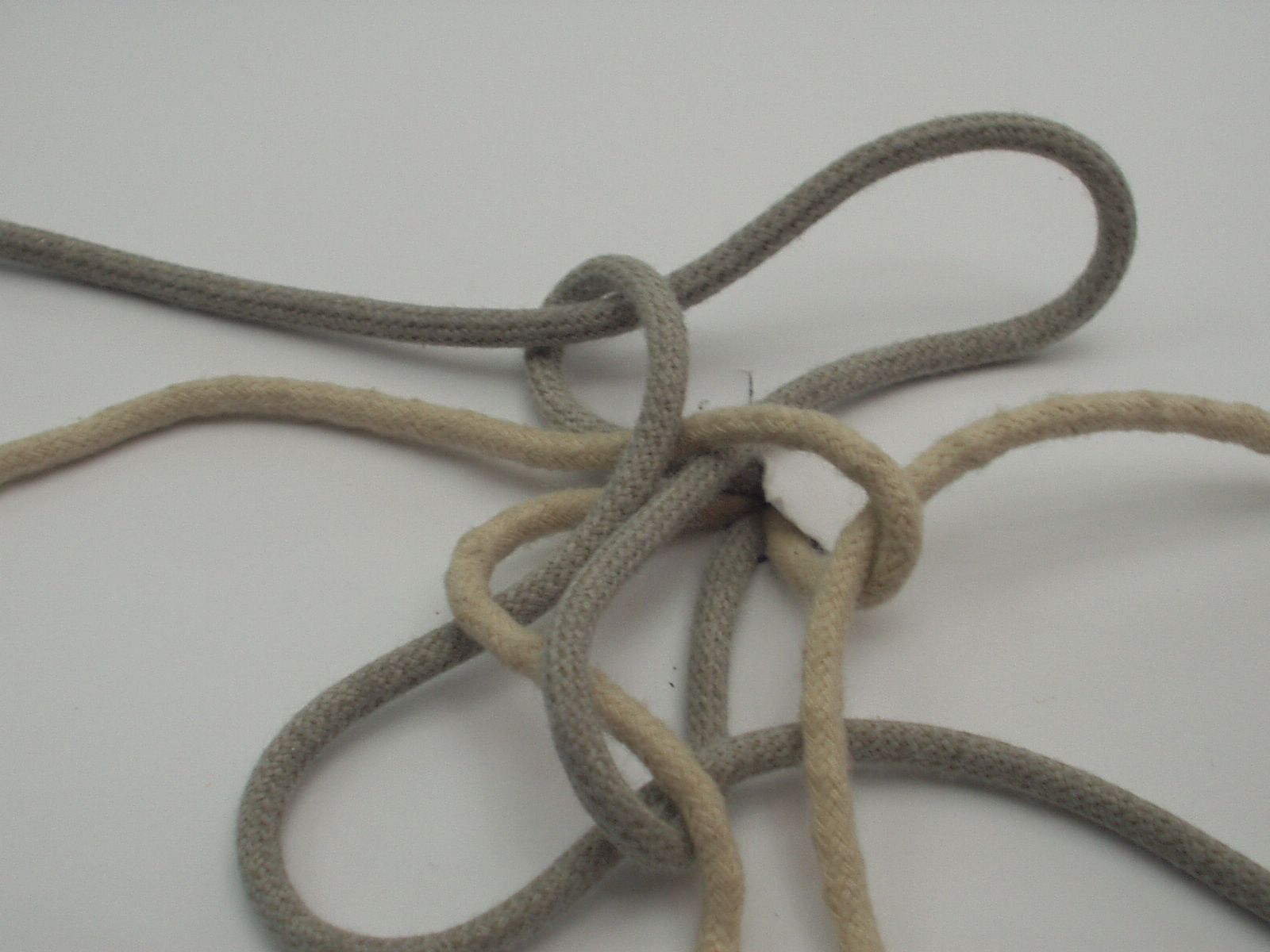 Over Two Crown Diamond Knot : 18 Steps - Instructables