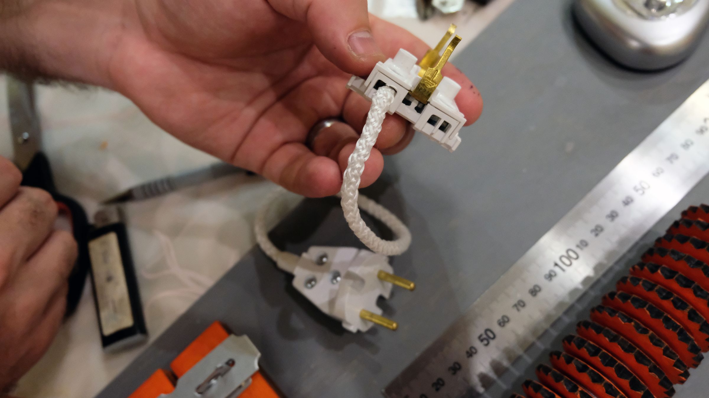 Busy Board : 19 Steps (with Pictures) - Instructables
