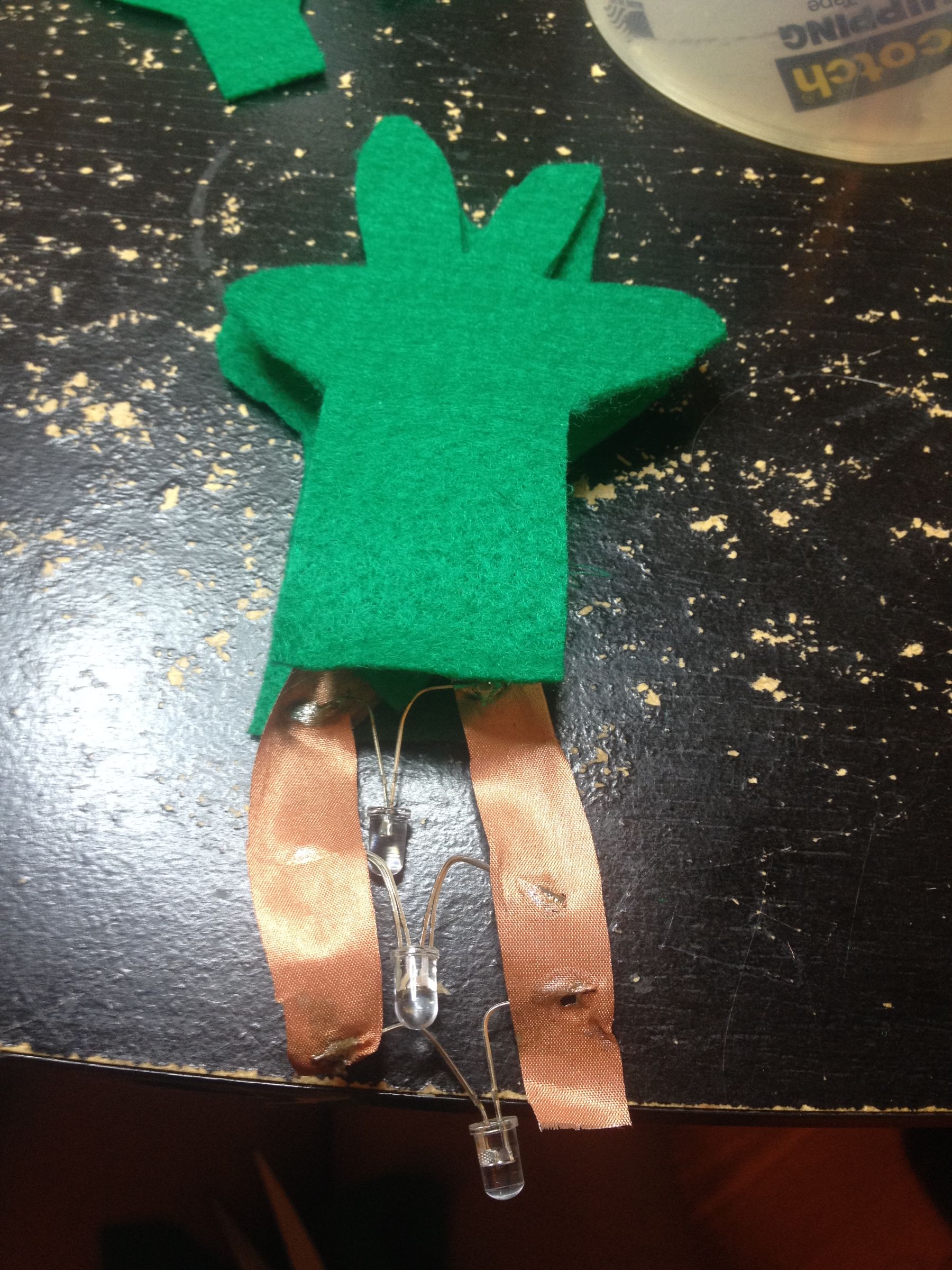 LED Felt Carrot With Soft Circuits : 6 Steps (with Pictures ...