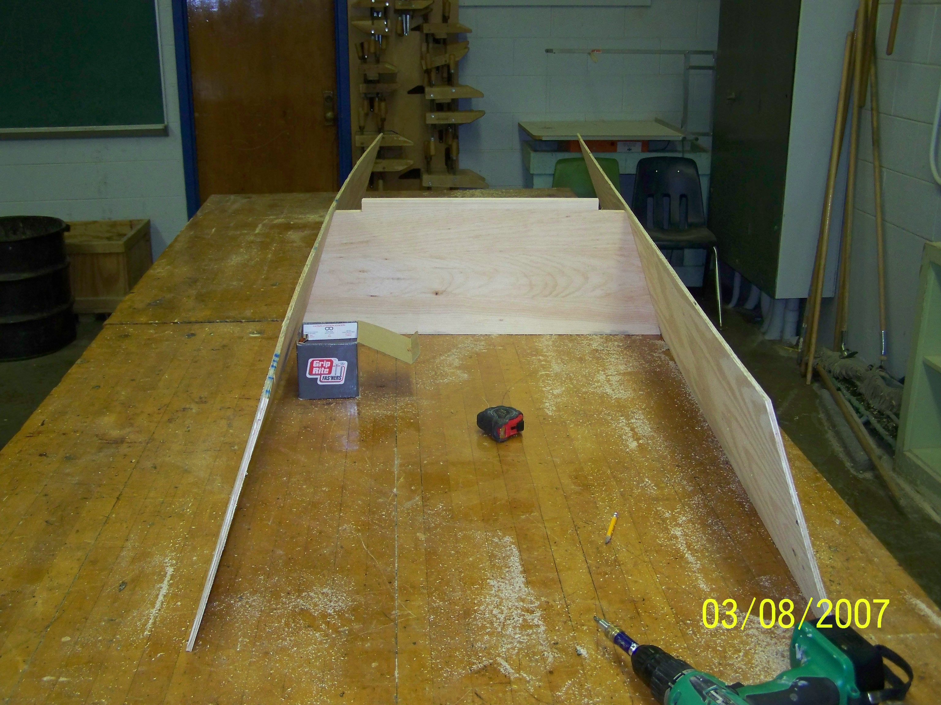 Building a One Sheet Boat : 17 Steps (with Pictures) - Instructables