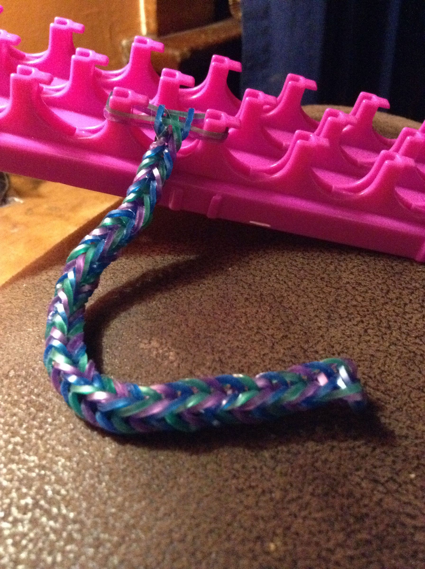 Rainbow Loom Fishtail Bracelet : 25 Steps - Instructables