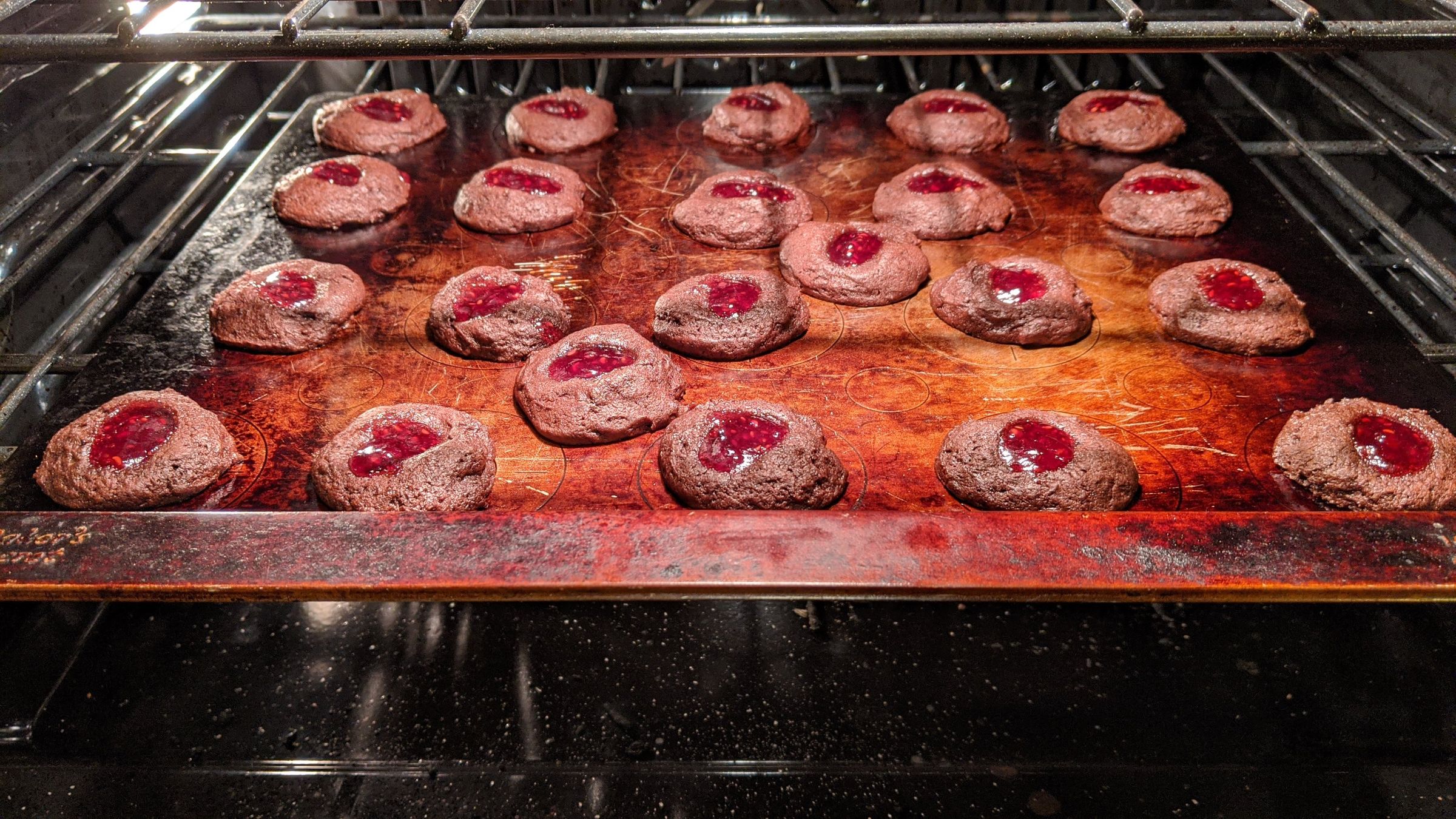 Dark Chocolate Raspberry Medallions : 6 Steps (with Pictures ...