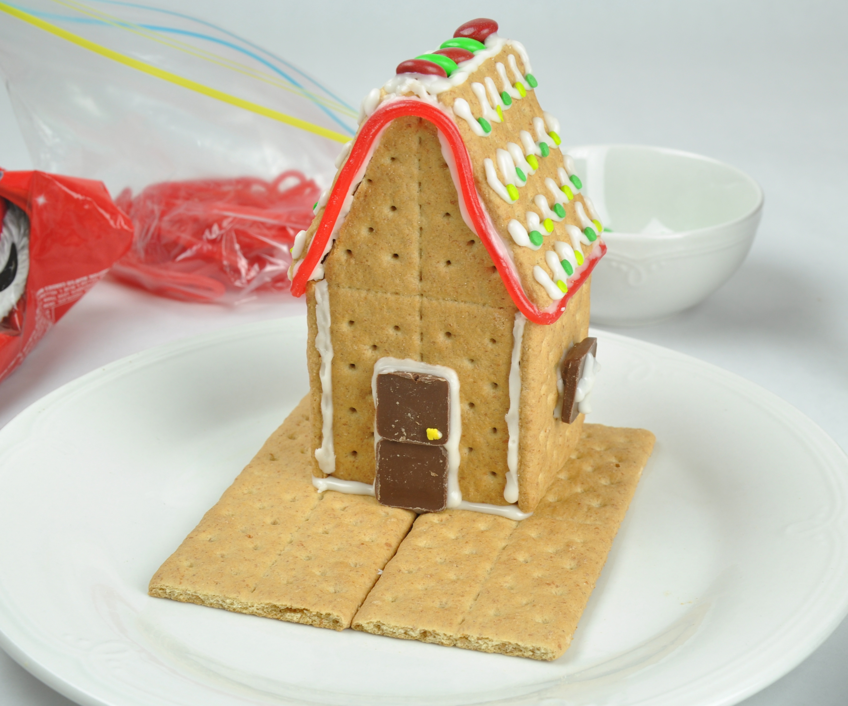 Graham Cracker "Gingerbread" House for Kids : 6 Steps (with Pictures ...