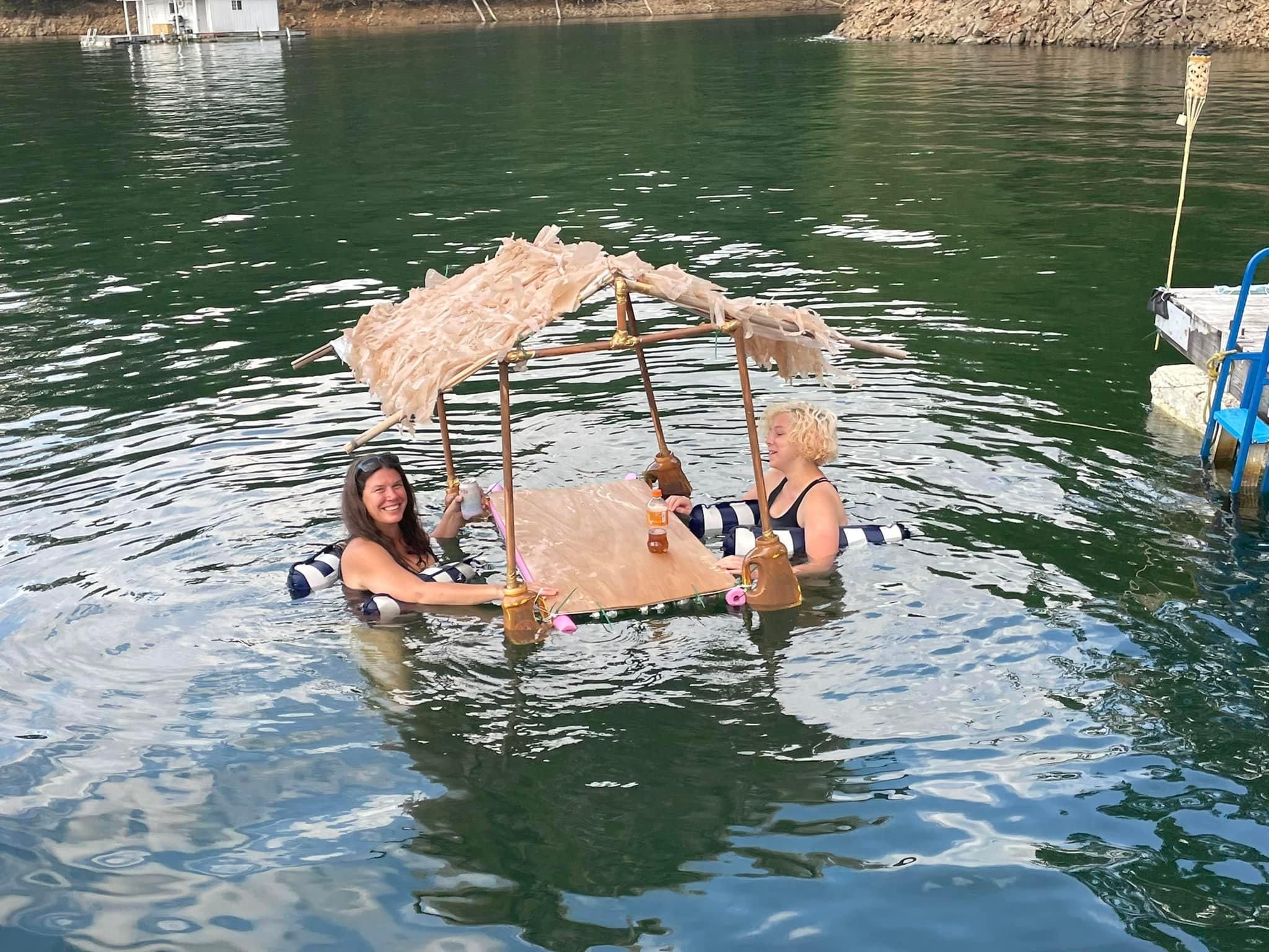 Floating Tiki Bar From Recycled Materials : 5 Steps (with Pictures ...