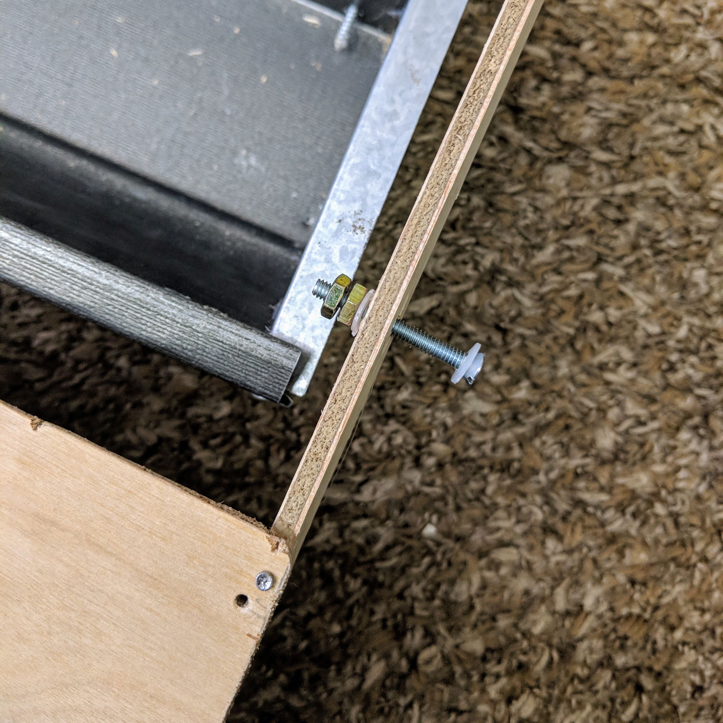 Automatic Chicken Feeder With Upcycled Gutter & Plywood : 15 Steps ...