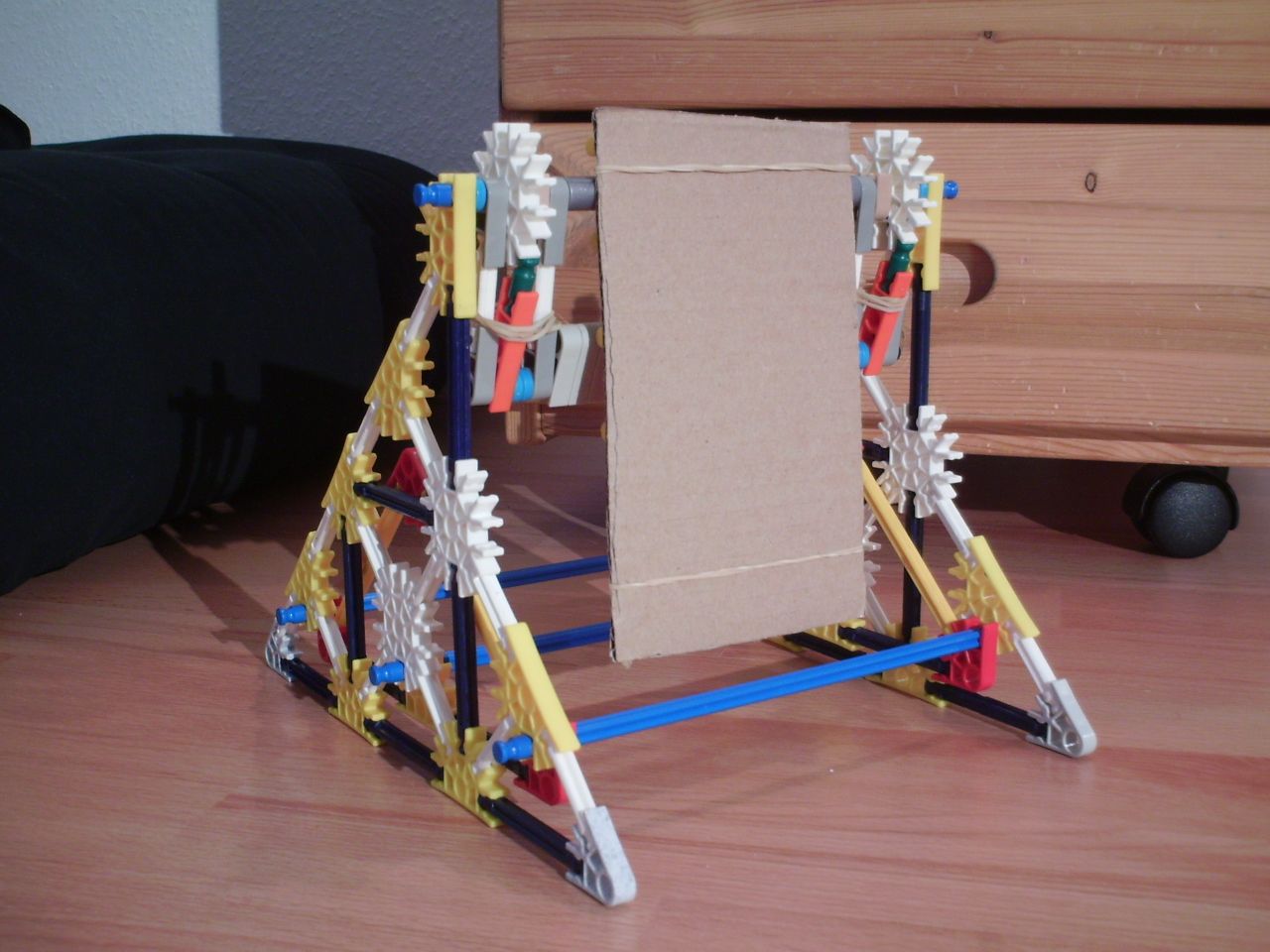 K.F.T 540 - DA (Knex Force Target) : 7 Steps - Instructables