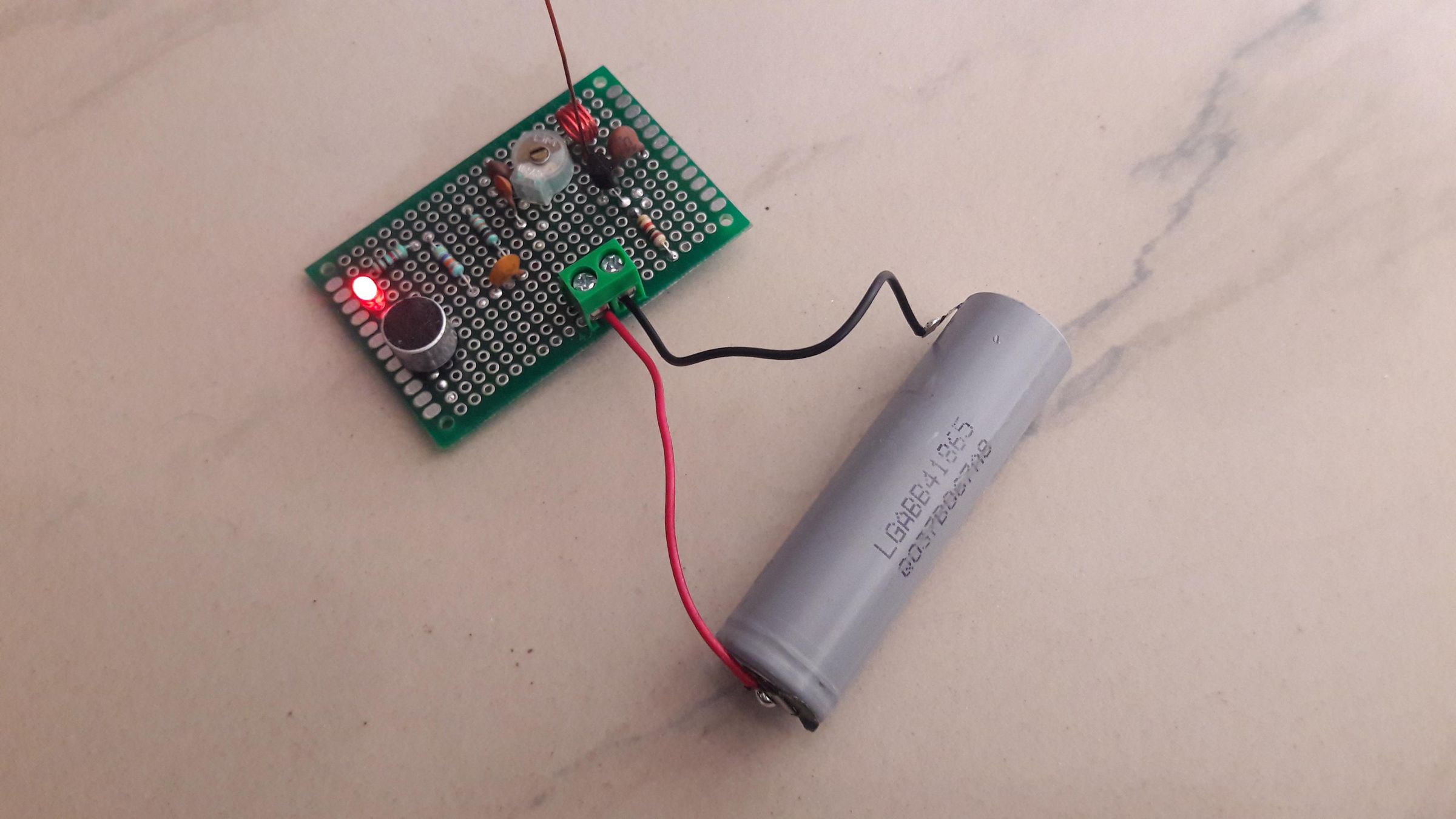 FM TRANSMITTER(SPY BUG) : 5 Steps - Instructables