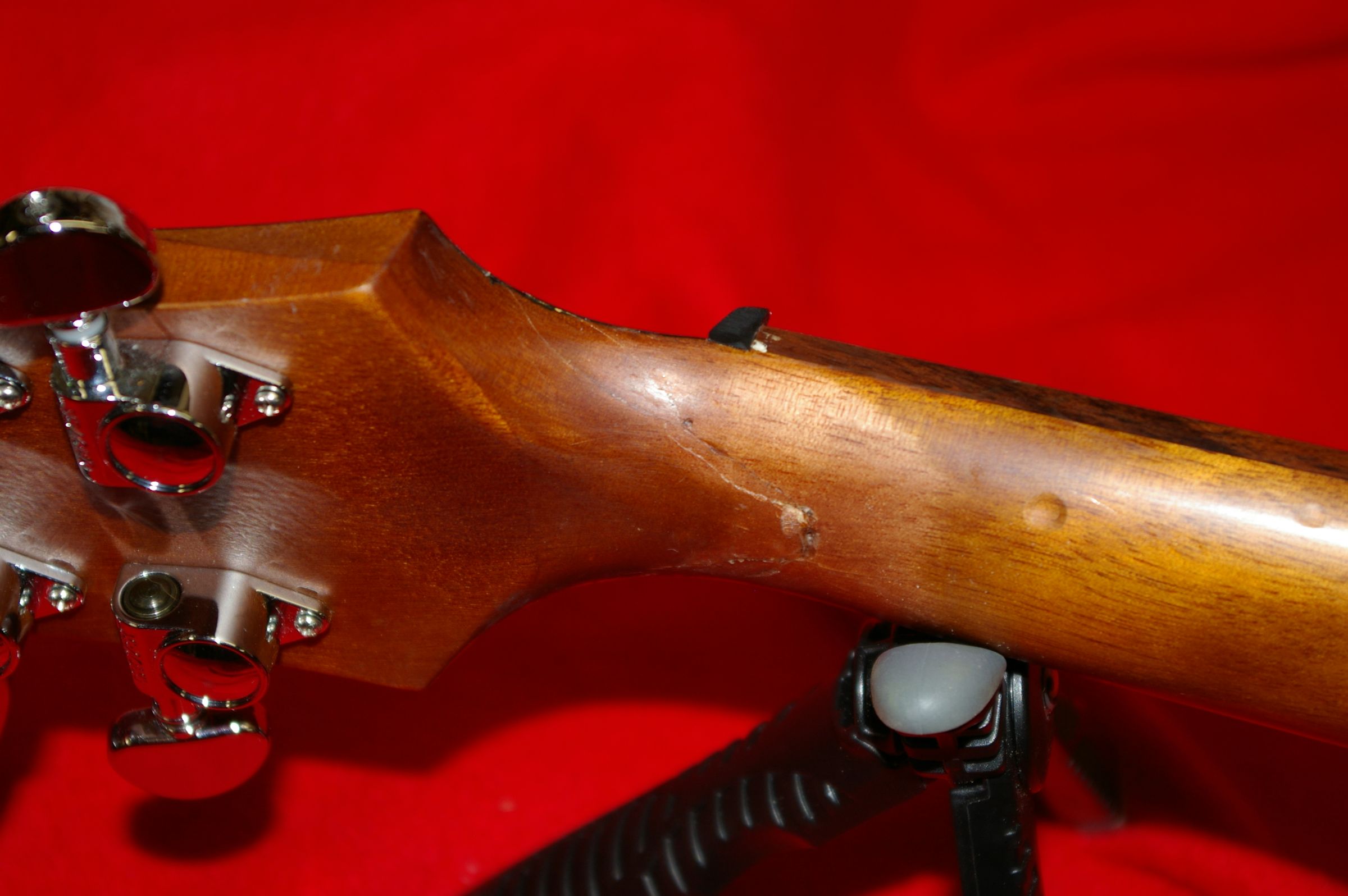 How to Repair a Broken Guitar Neck (headstock) : 12 Steps (with ...