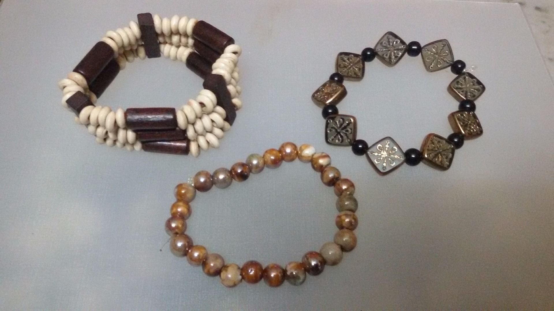 Simple Bracelets : 4 Steps - Instructables