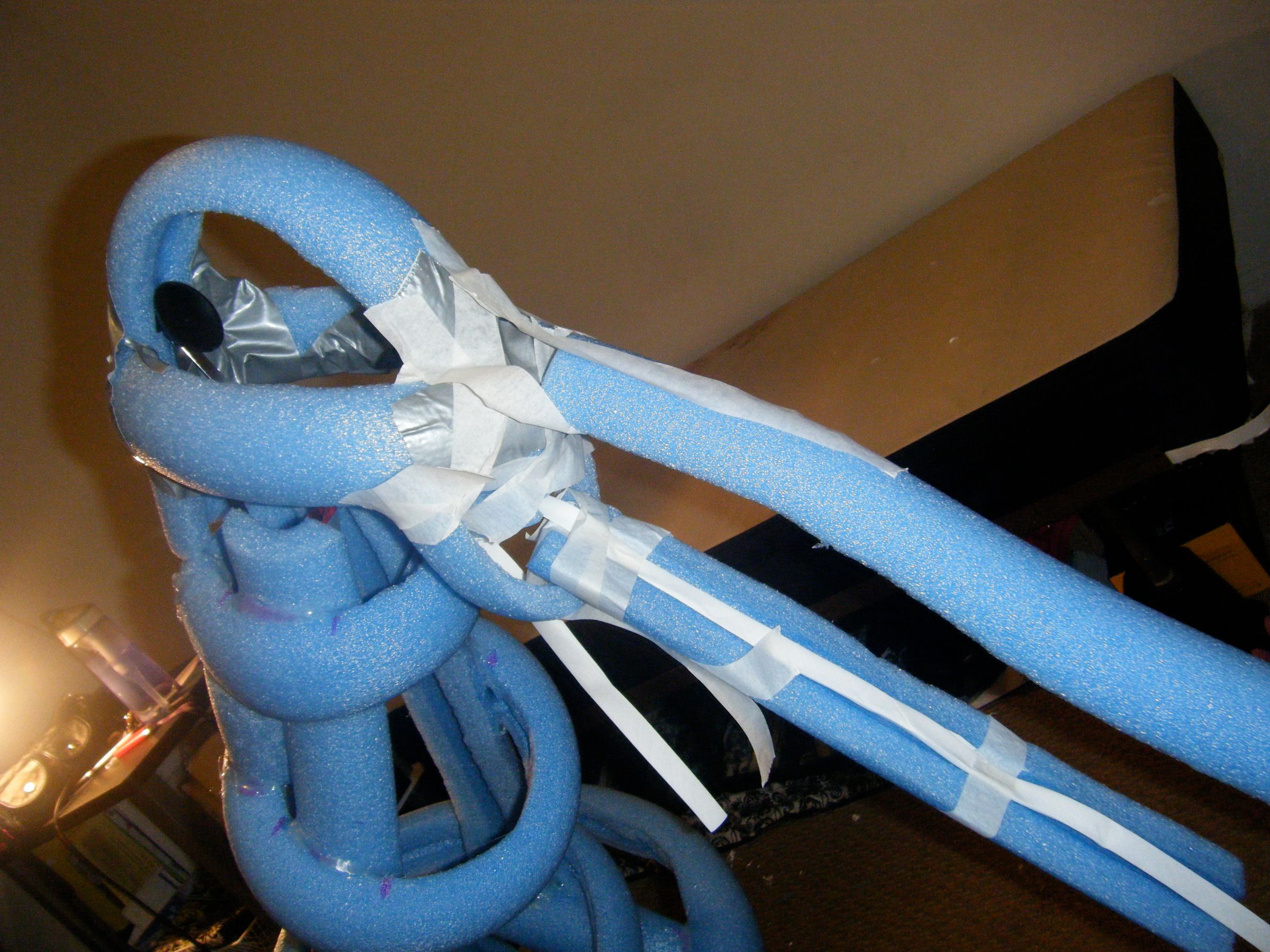 How to Create a Kevin Costume (The Bird From UP) : 8 Steps (with ...