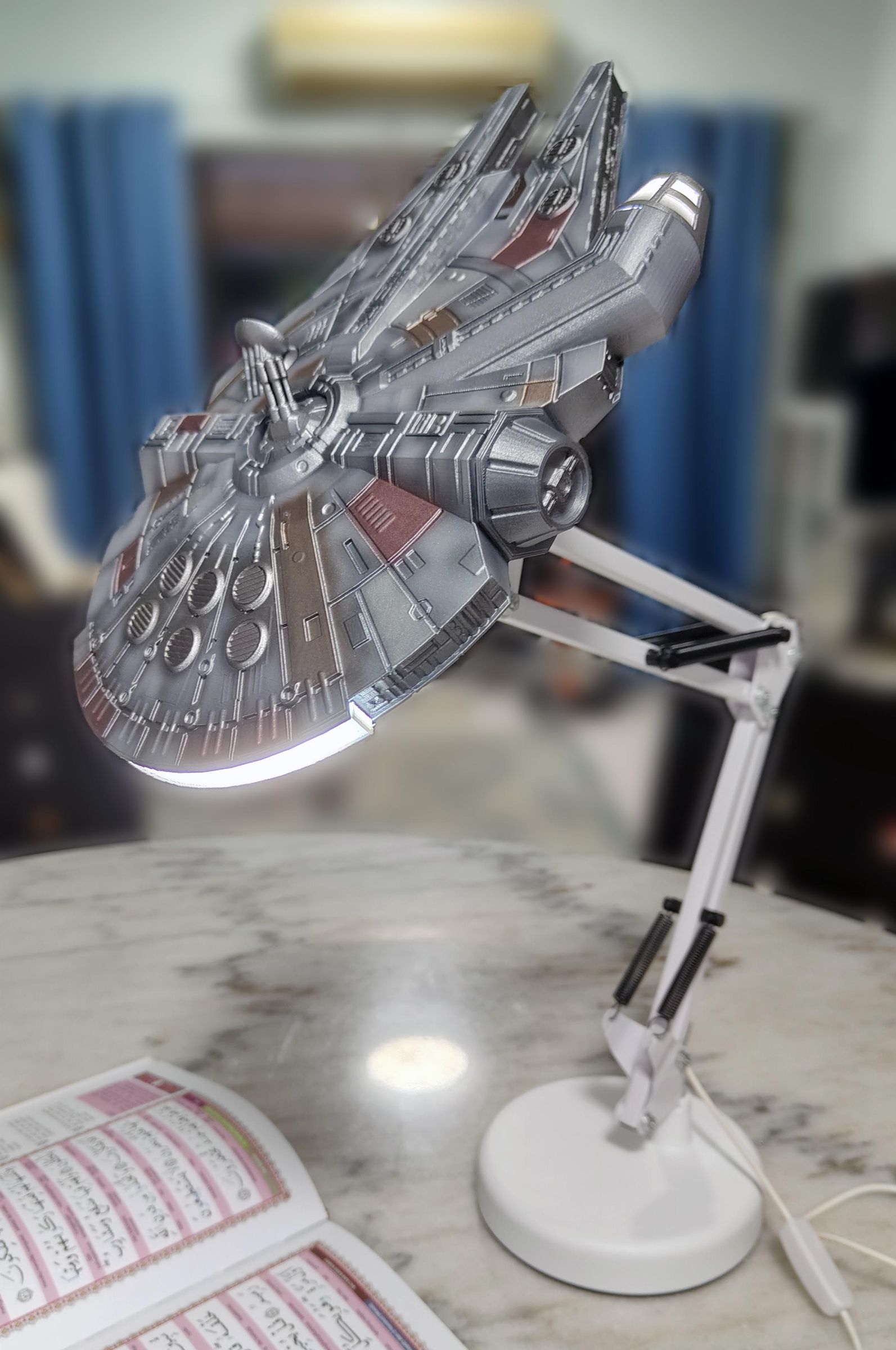 Millennium Falcon Desk Lamp : 4 Steps (with Pictures) - Instructables