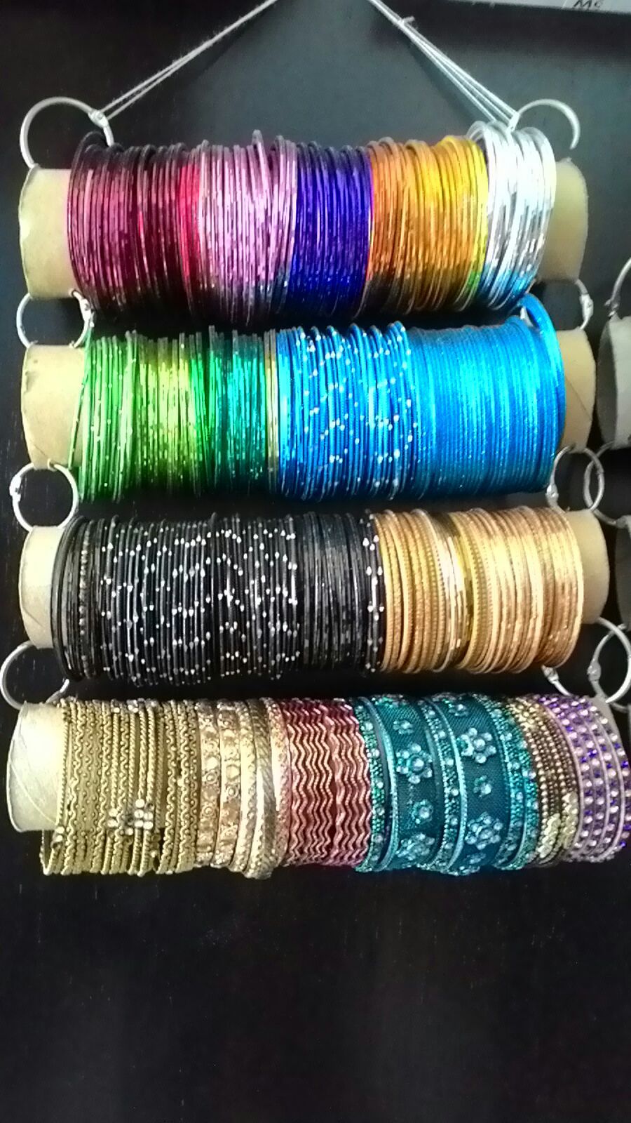 Simple Bangle Holder : 4 Steps - Instructables