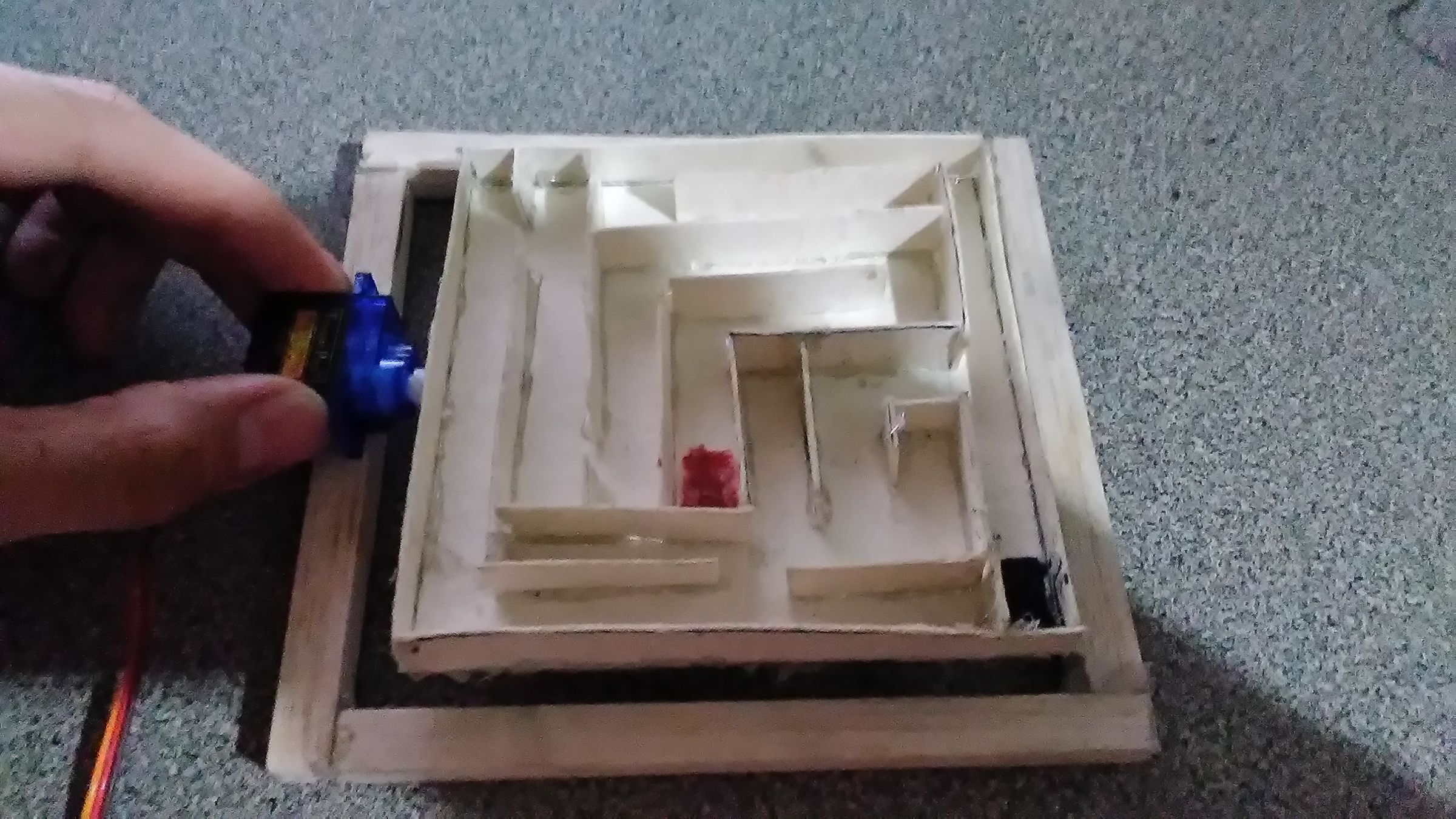 Servo Maze Controlled by Gyroscope - Arduino : 3 Steps - Instructables