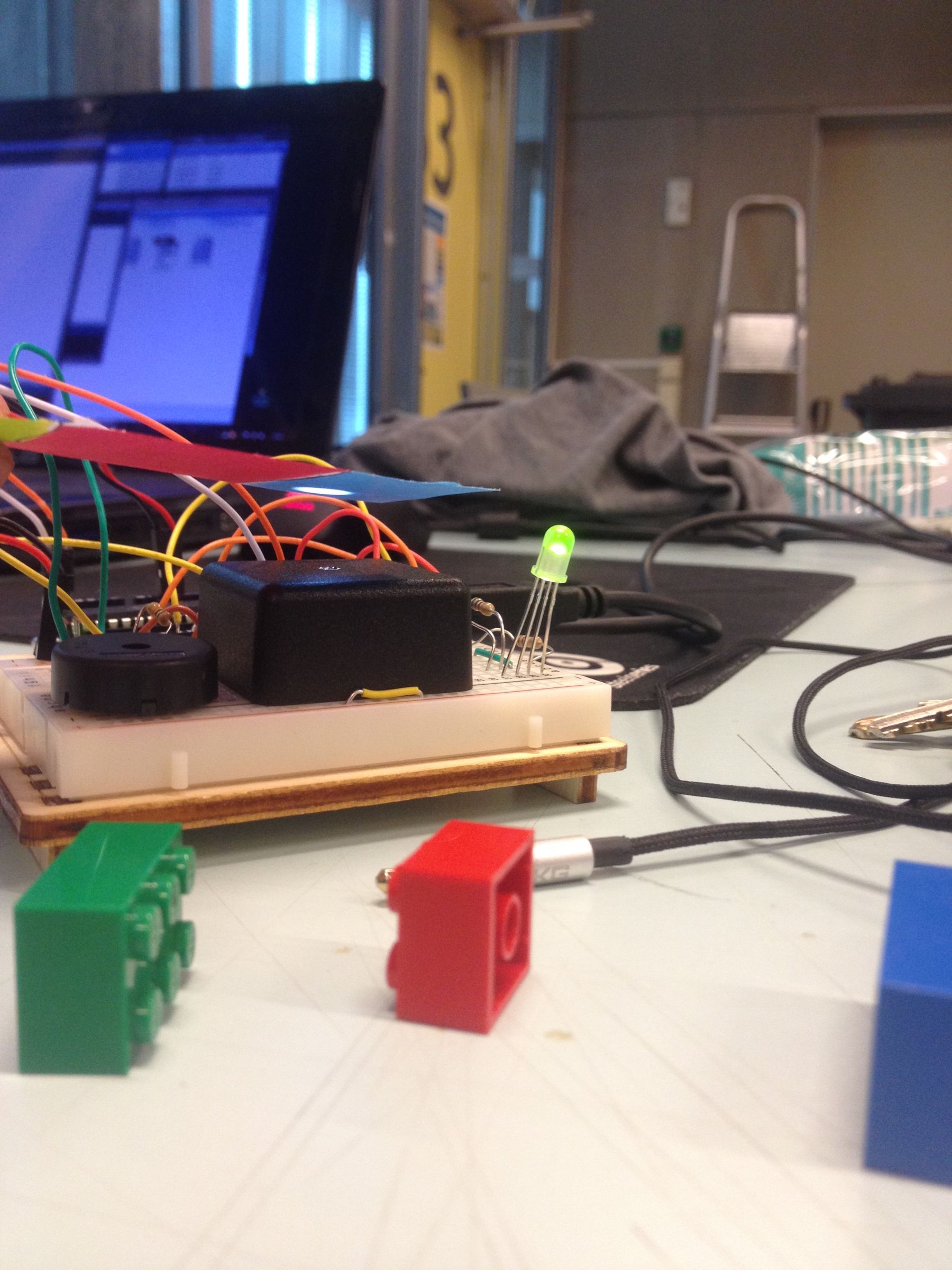 Everything You Need to Know About Colour Sensors : 9 Steps - Instructables