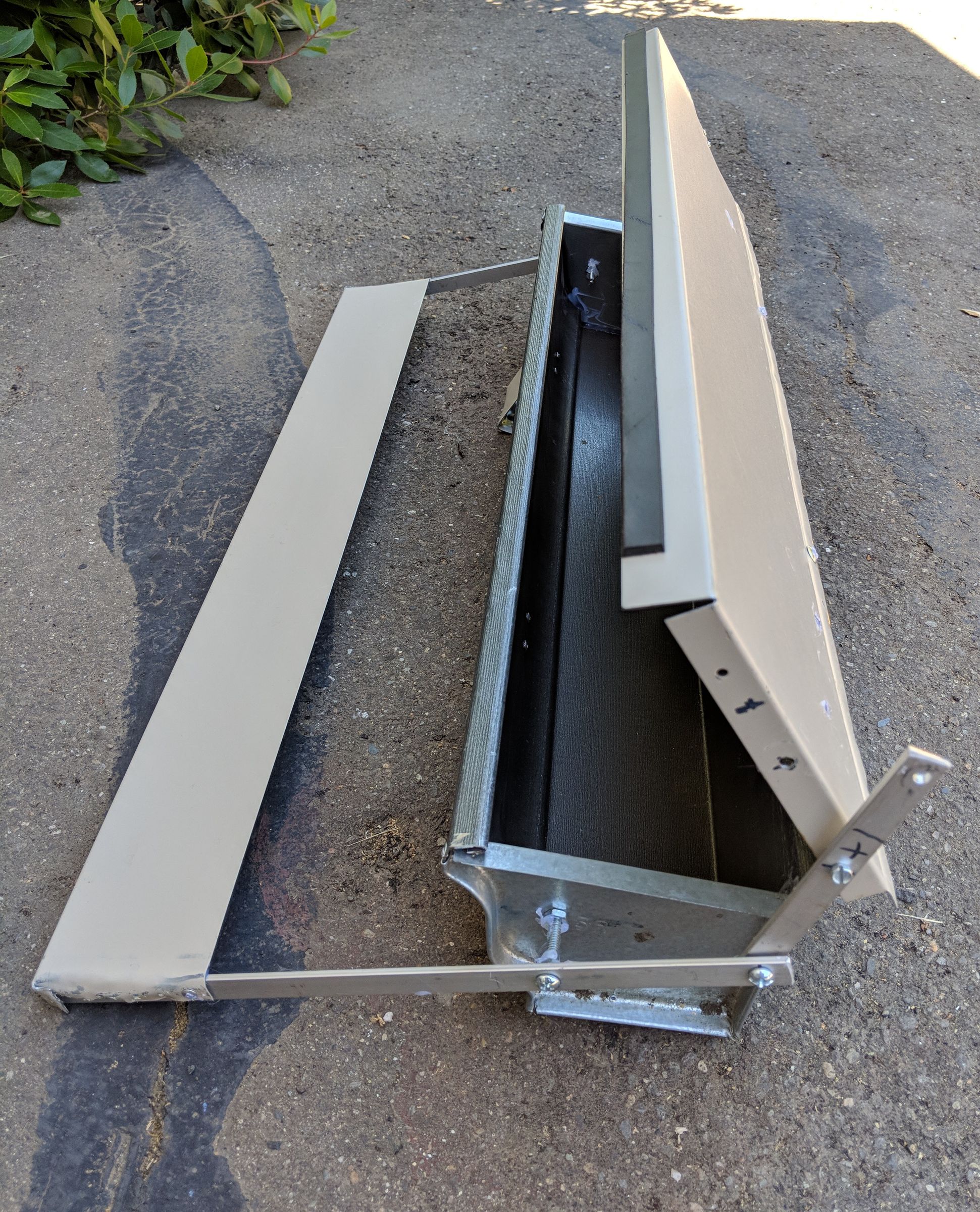 Automatic Chicken Feeder With Upcycled Gutter & Metal Pieces : 14 Steps ...