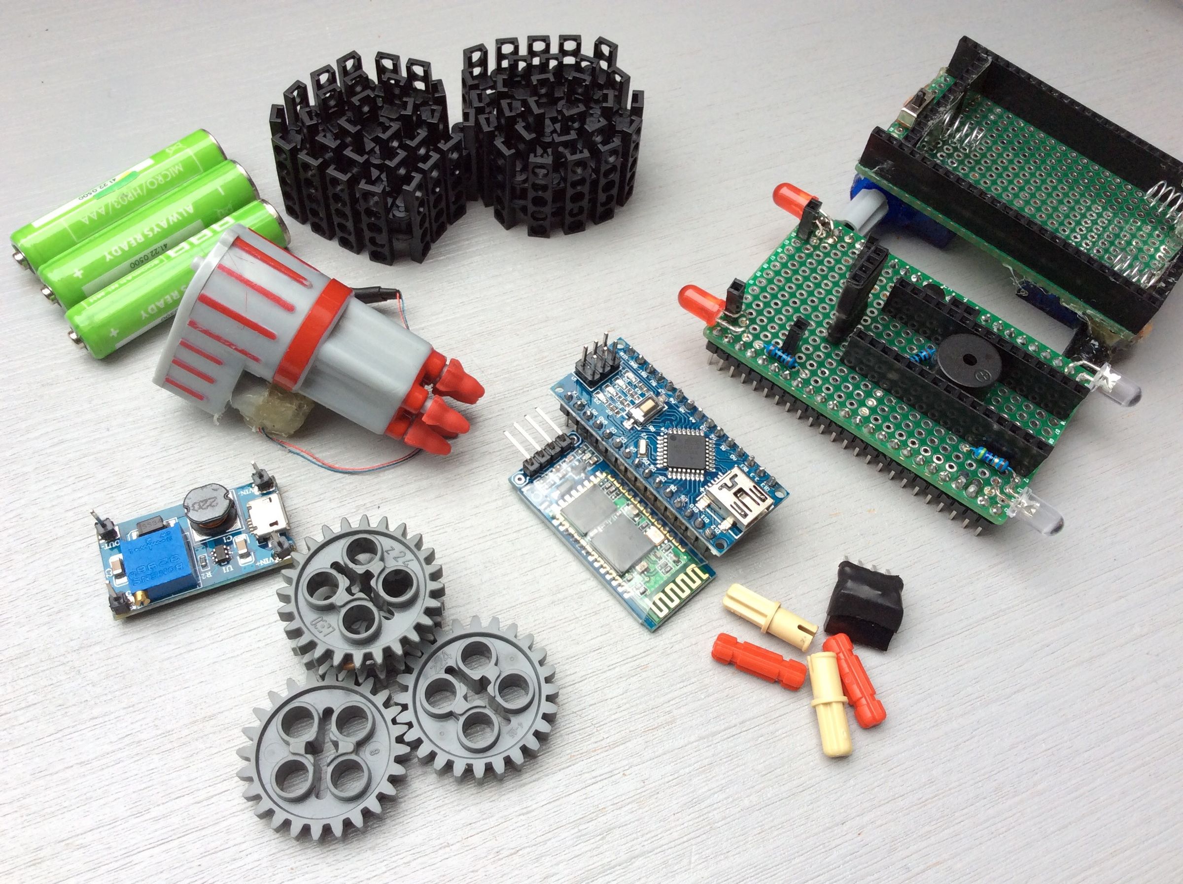 Tiny Smartphone Controlled Arduino Tank : 10 Steps (with Pictures ...