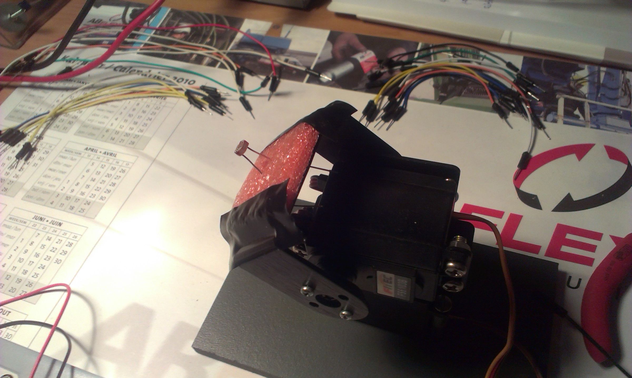 Light Detection + Data Logging White Arduino : 5 Steps - Instructables