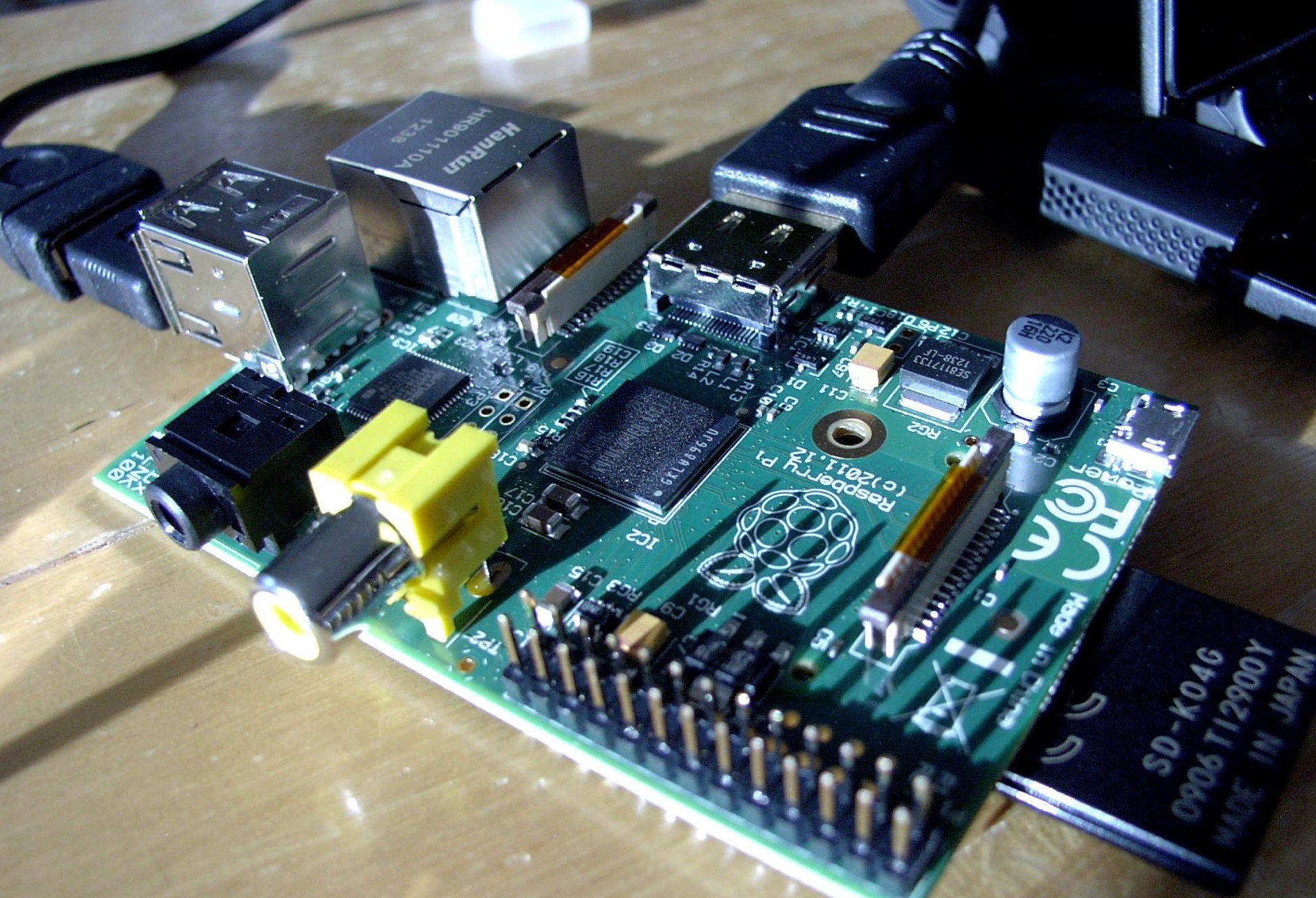 The Raspberry Pi - Lapdock Connection : 7 Steps - Instructables
