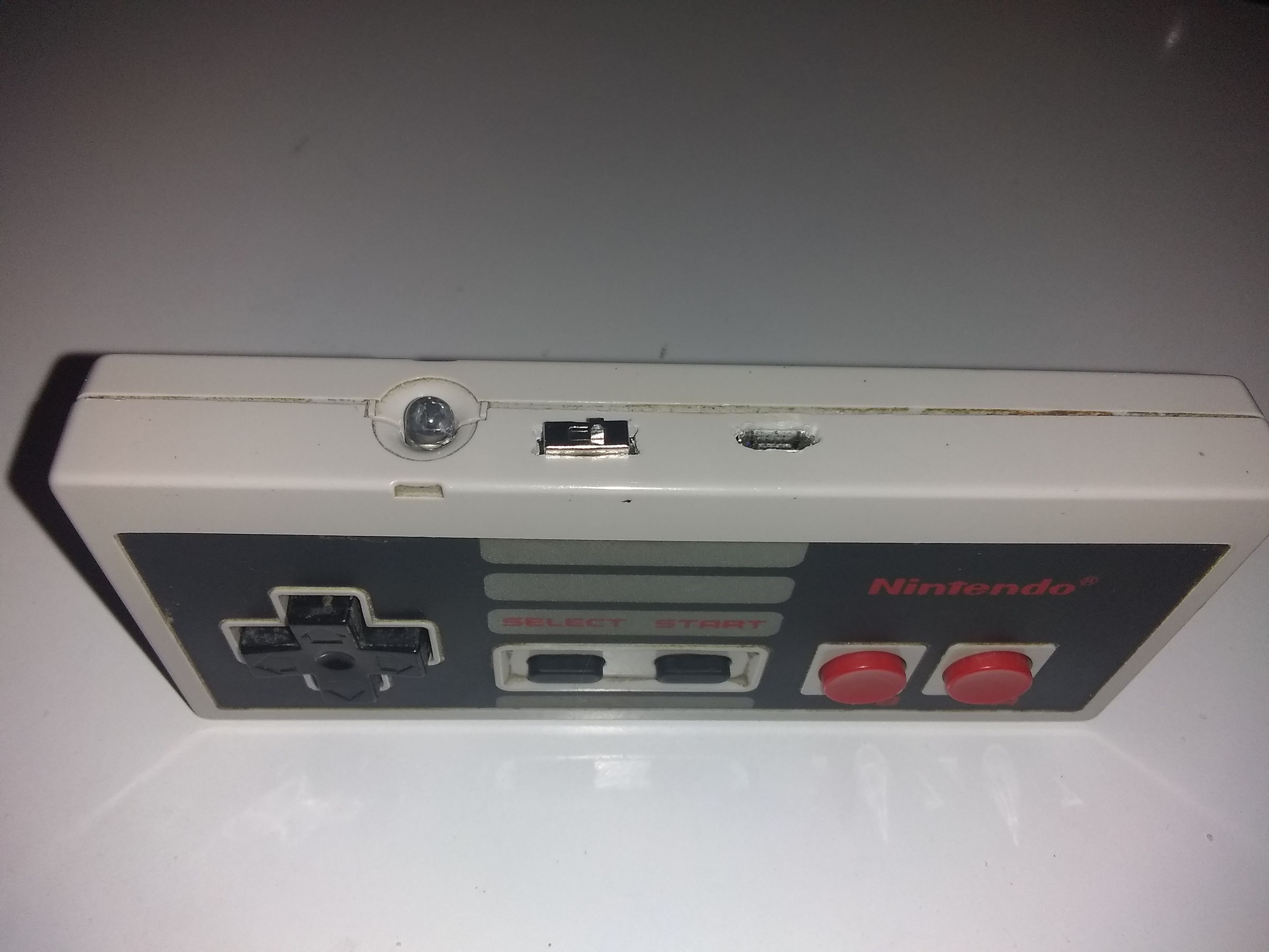NES Controller Flashlight : 7 Steps - Instructables
