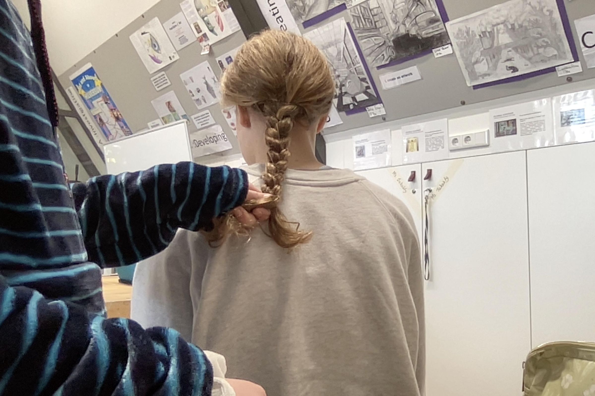 How to Make a Easy Braid for Beginners : 8 Steps - Instructables