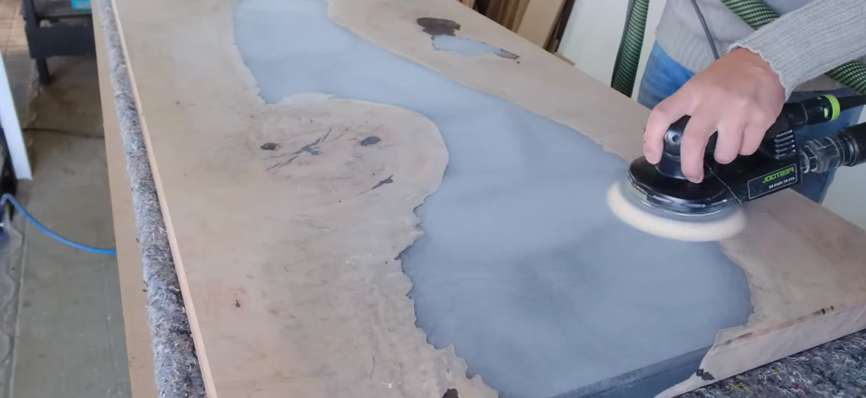Epoxy Resin River Table : 4 Steps - Instructables
