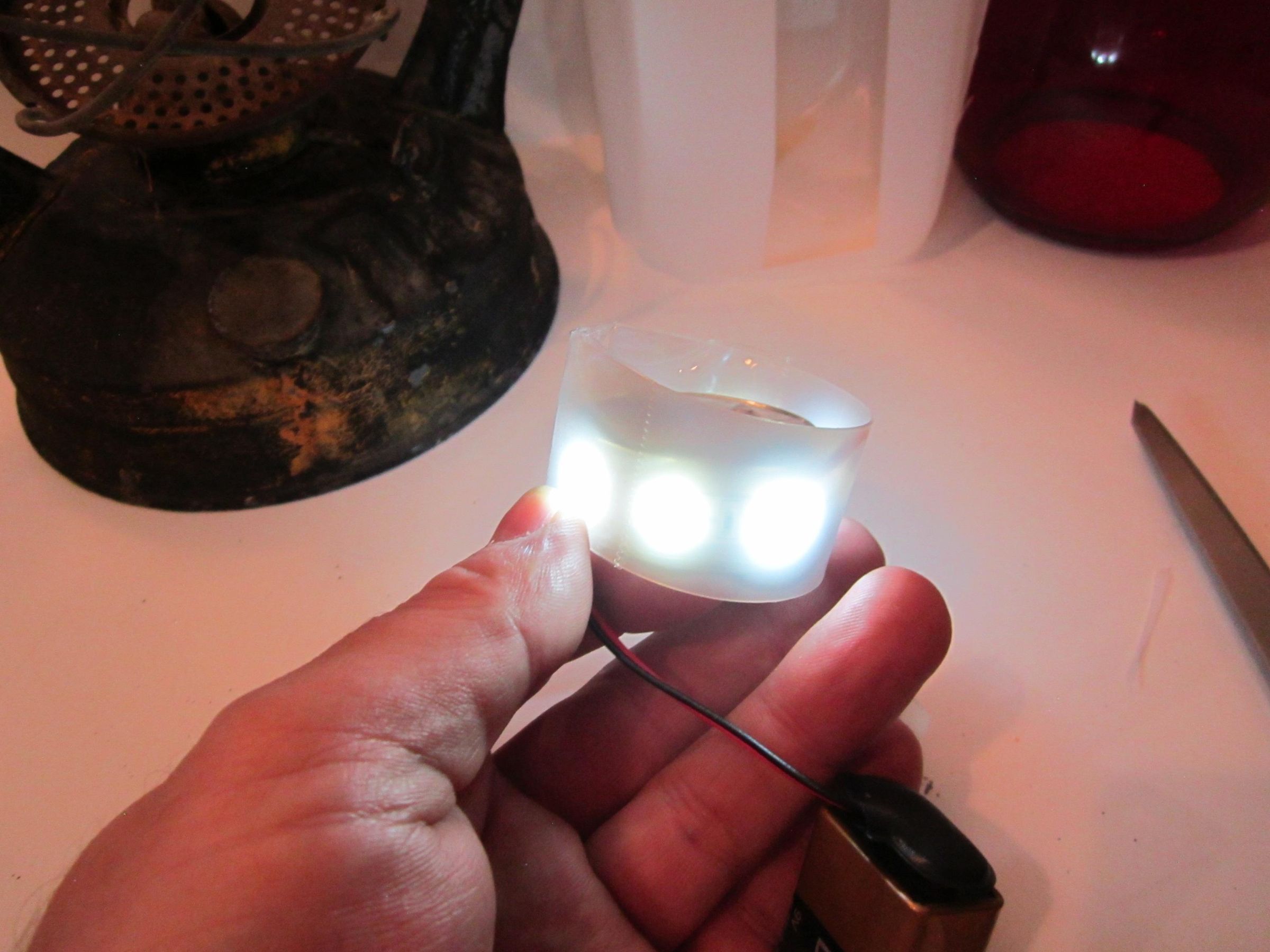 Vintage Monarch Barn Lamp Modification : 4 Steps - Instructables