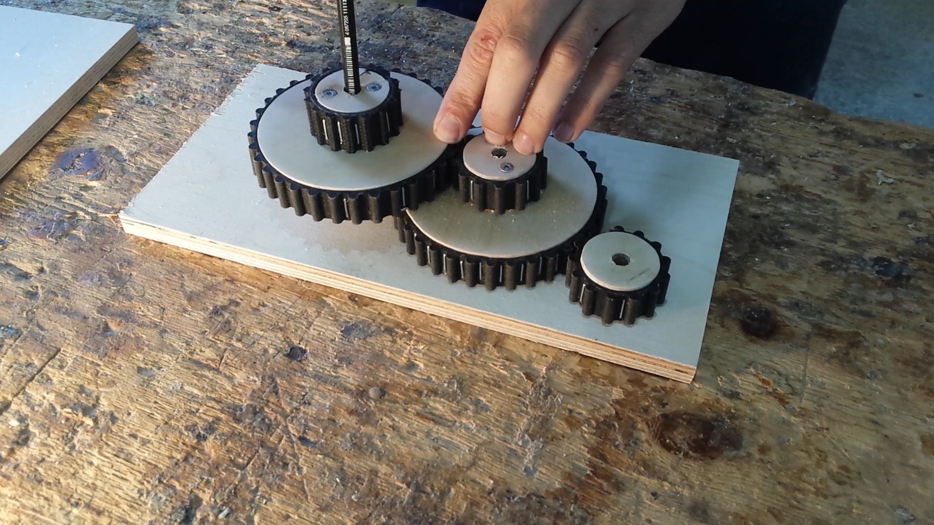 Halloween Themed Whirligig : 23 Steps (with Pictures) - Instructables