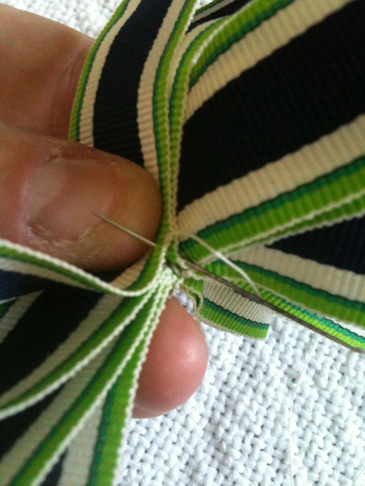 Make a Ribbon Cockade : 10 Steps - Instructables
