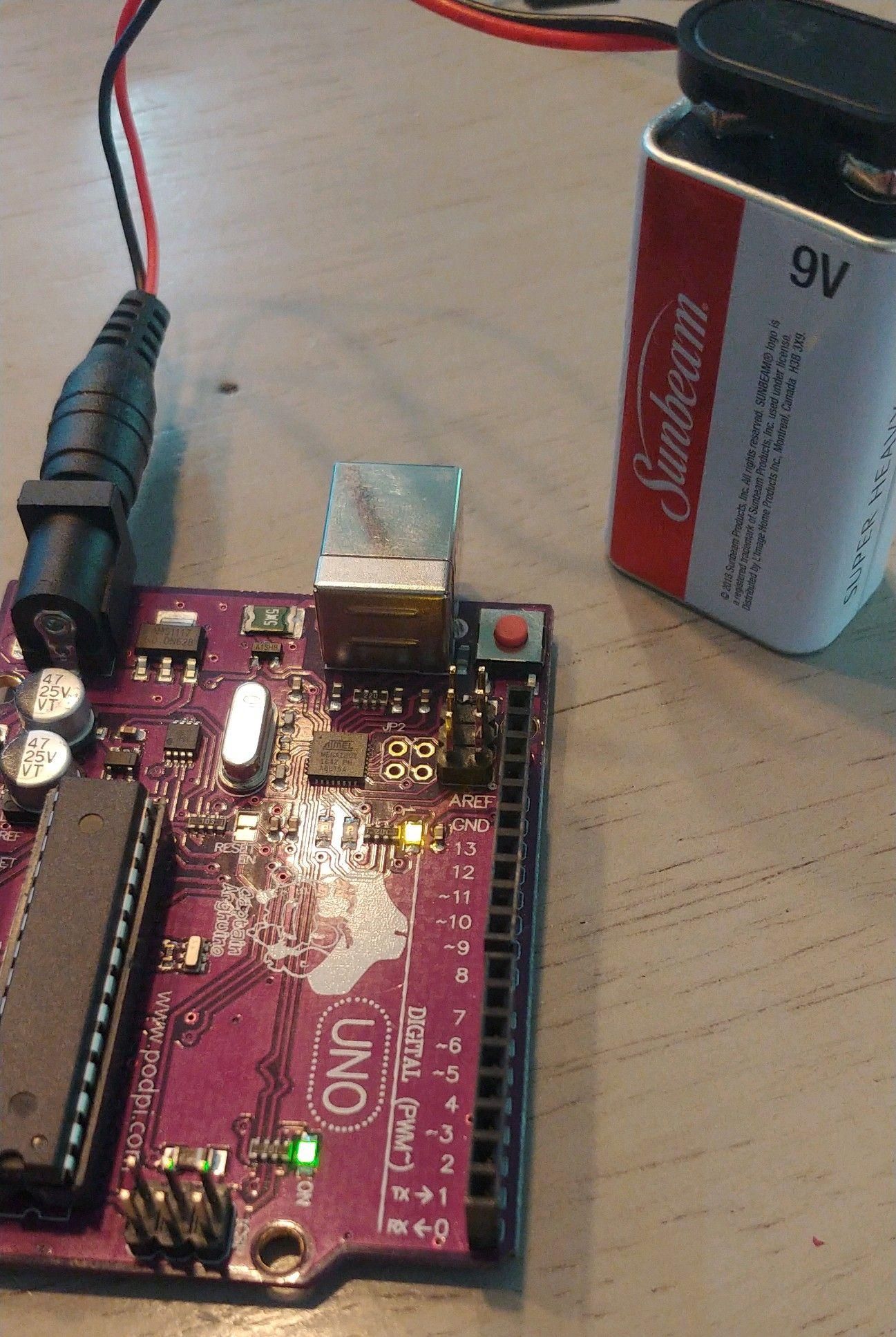 Powering Arduino With a Battery (with Pictures) - Instructables