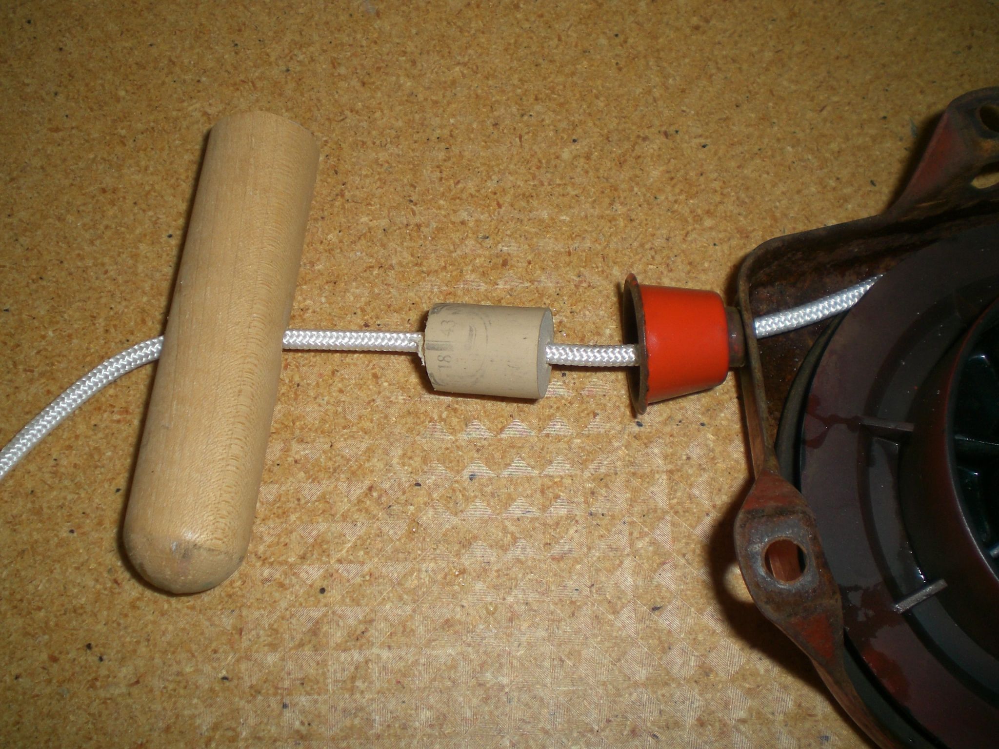 Small Engine Rewind Starter Pull Cord and Handle Replacement : 8 Steps ...