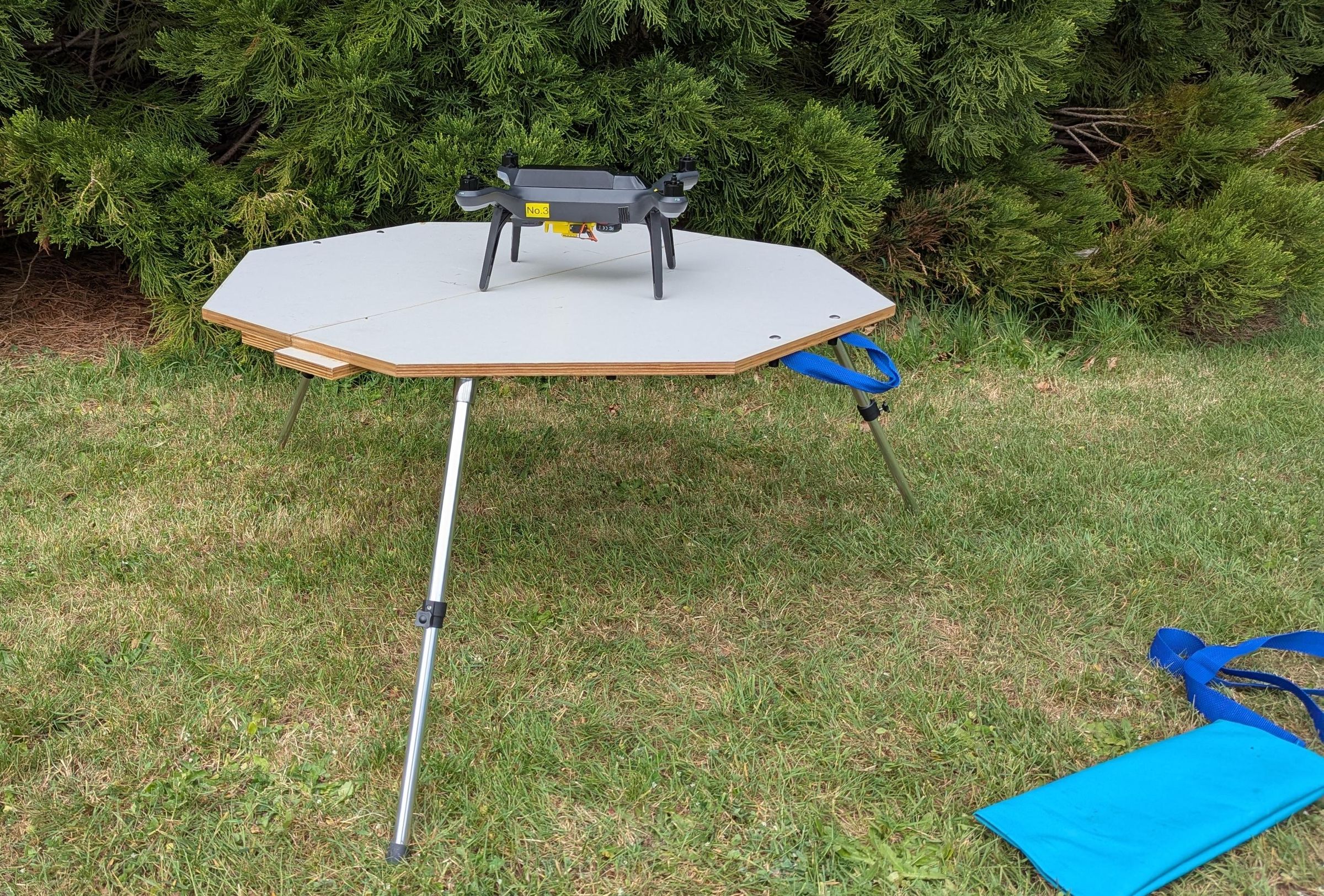 Quadcopter Landing Pad With Telescoping Legs for Uneven Ground : 16 ...