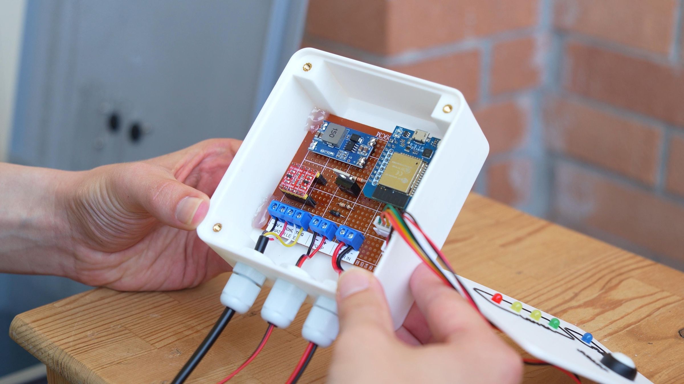 ESP32 Irrigation System With Water Reservoir : 10 Steps (with Pictures ...