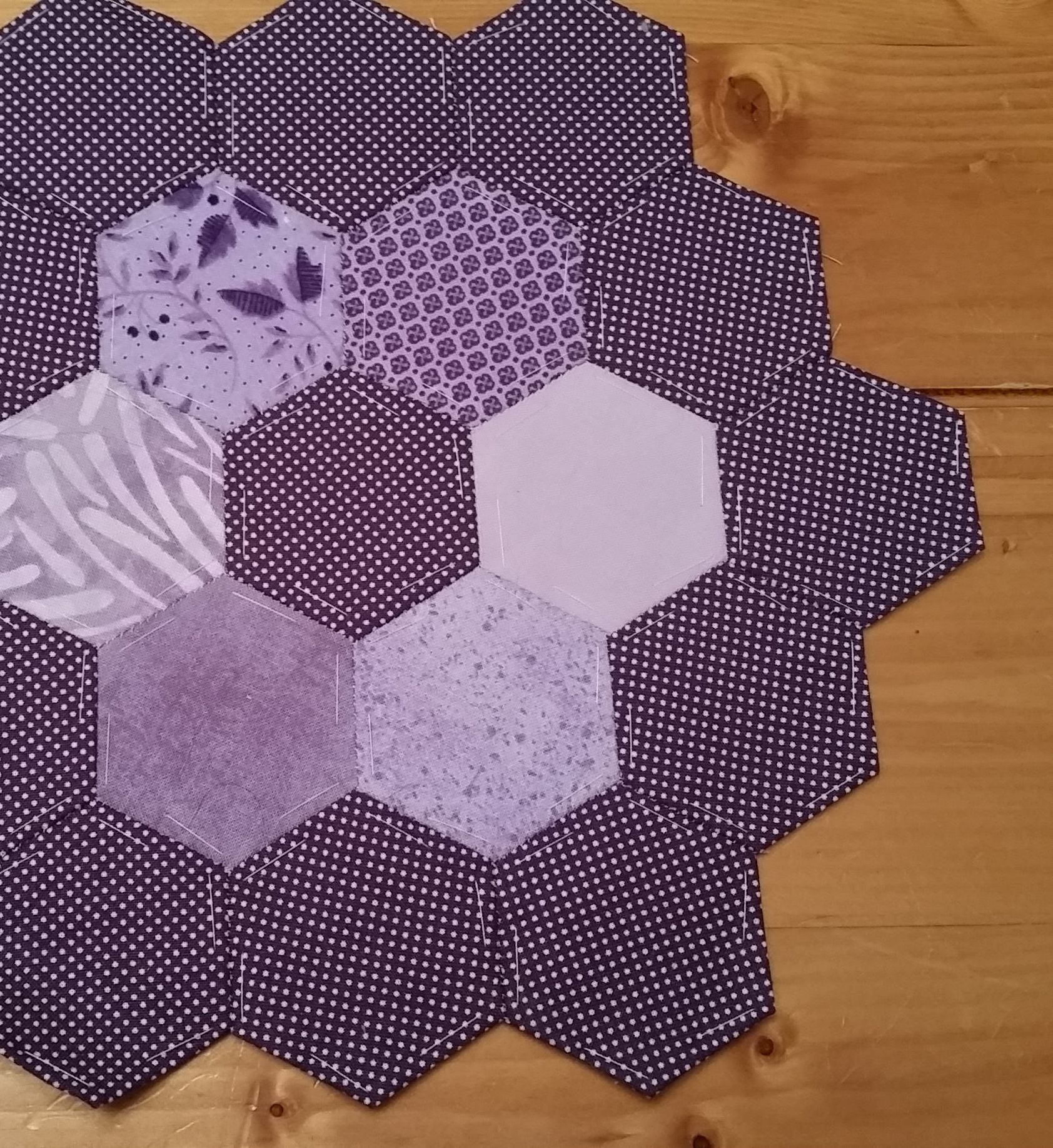 Hexagon English Paper Hand Piecing : 8 Steps (with Pictures ...