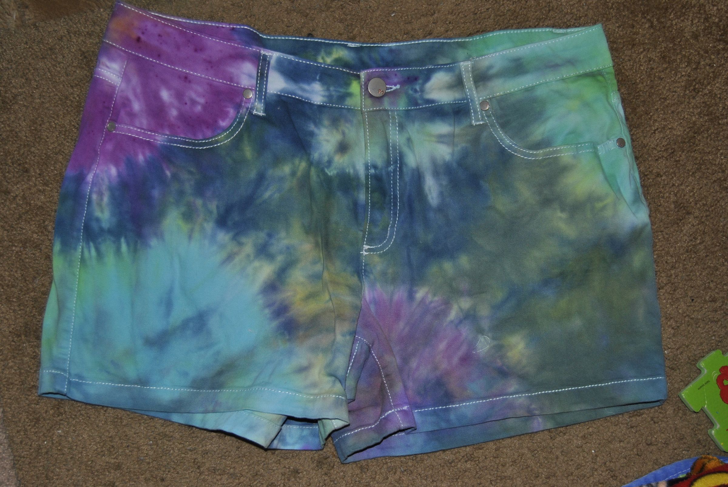 Beginners Guide to Tye Dyeing : 6 Steps (with Pictures) - Instructables