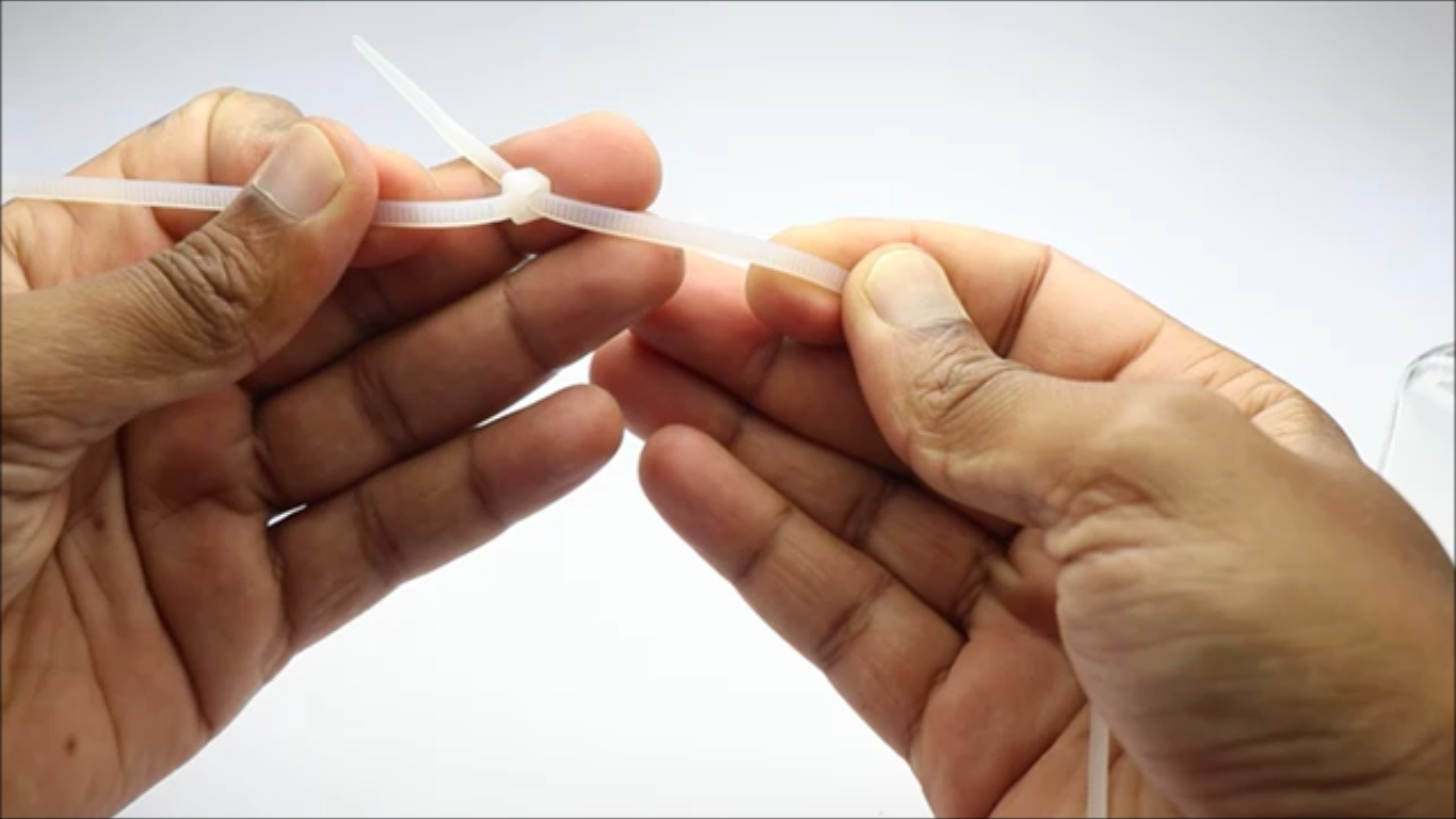 How to Make Arduino Powered Fish Feeder : 6 Steps (with Pictures ...