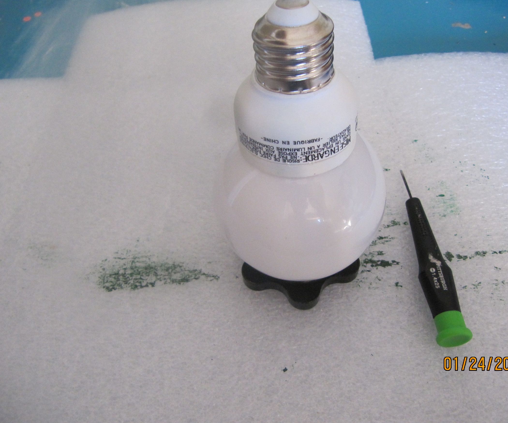 THE Light Bulb Hide Away : 5 Steps - Instructables