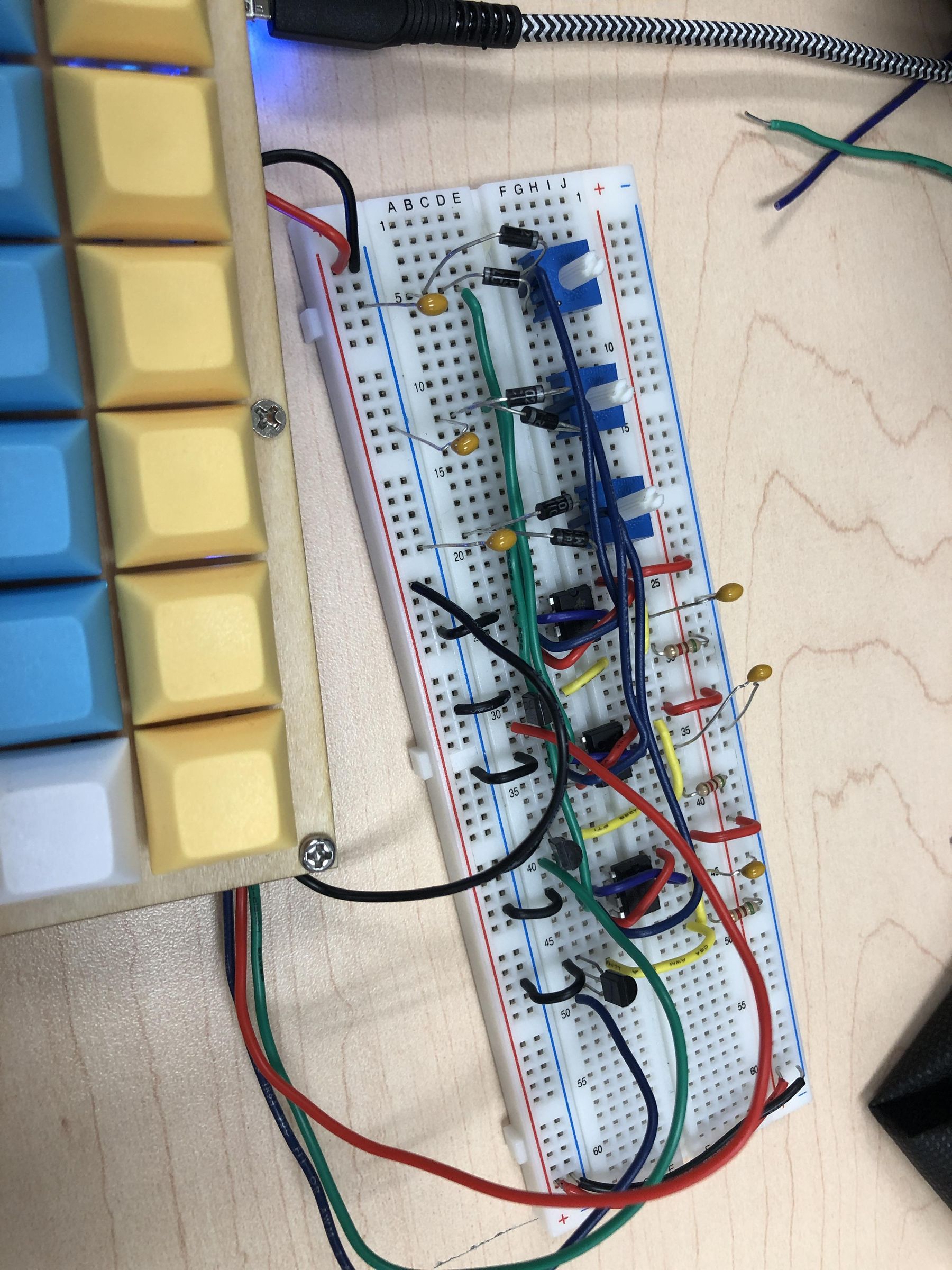 My First Handwired Keyboard With Analog Controlled RGB Underglow : 8 ...