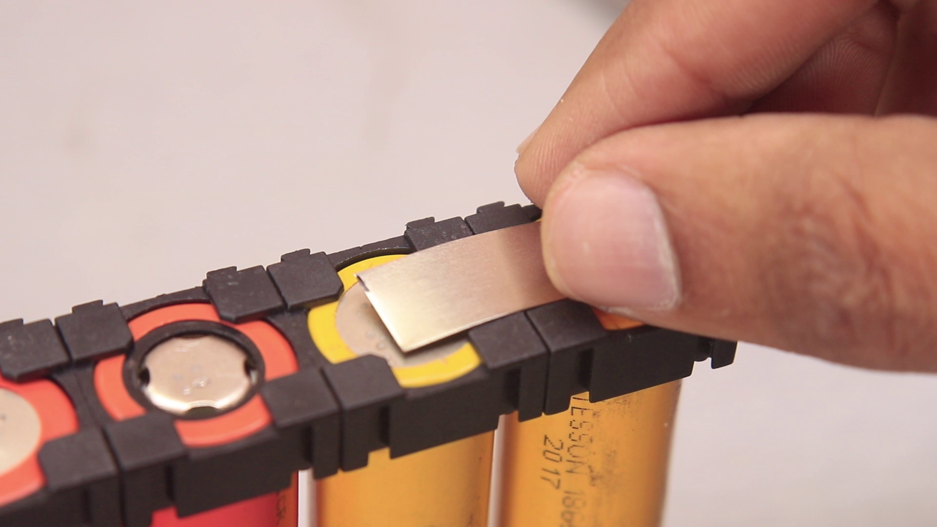 How to Make a 18650 Li-ion Battery Pack! : 7 Steps (with Pictures ...