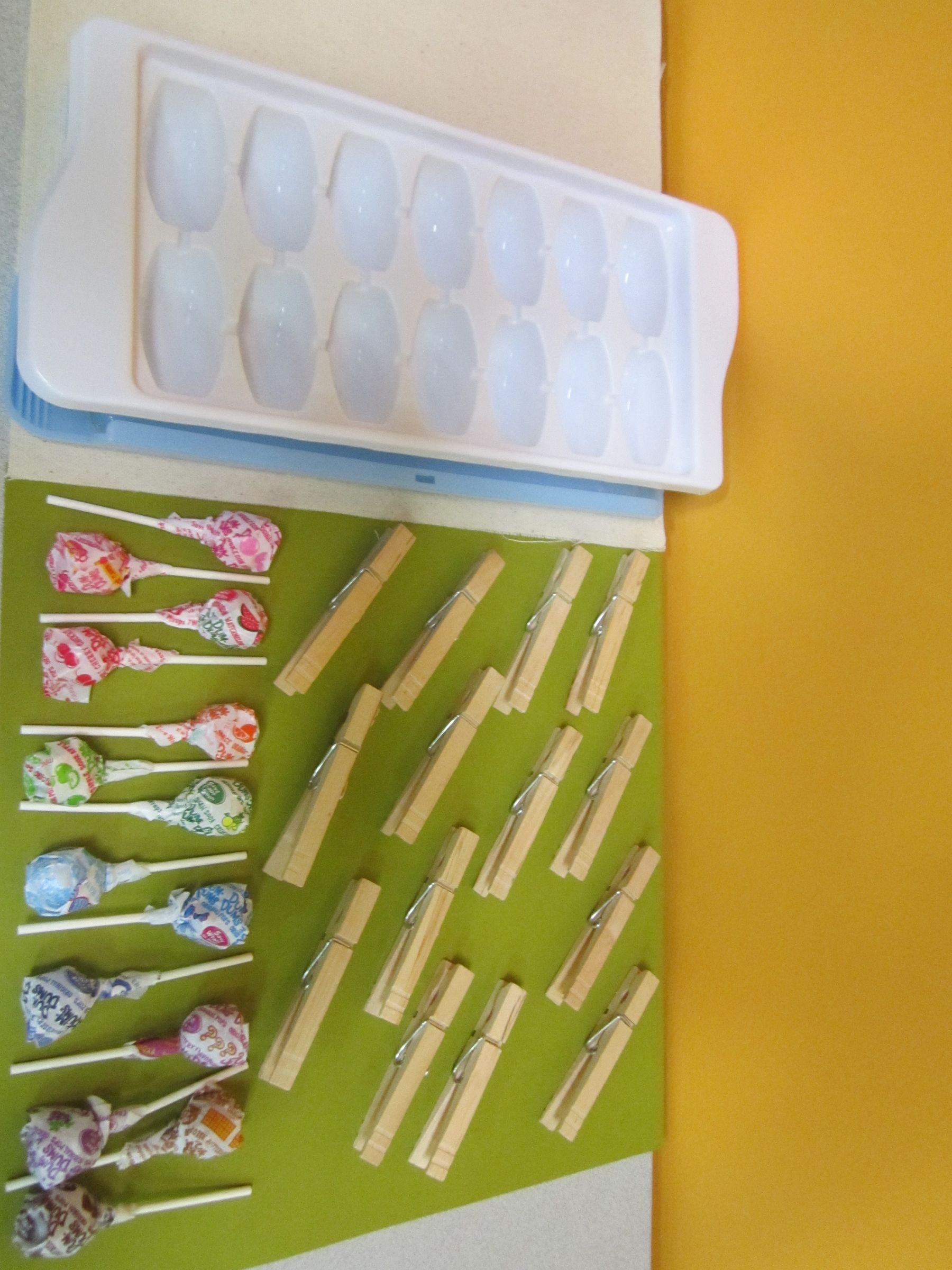 Summer Crafts for Kids: Ice Cube Boats With Dum Dums Sails : 4 Steps ...